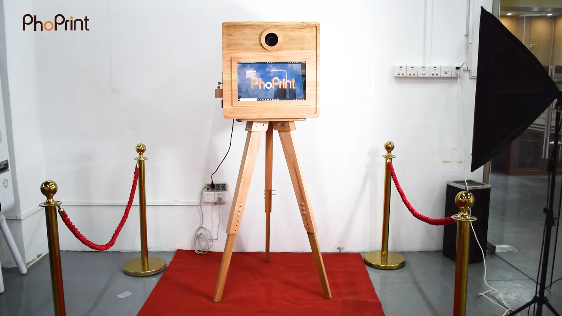 Durable Vintage Selfie Wooden Photo Booth Machine With Dslr Camera For ...