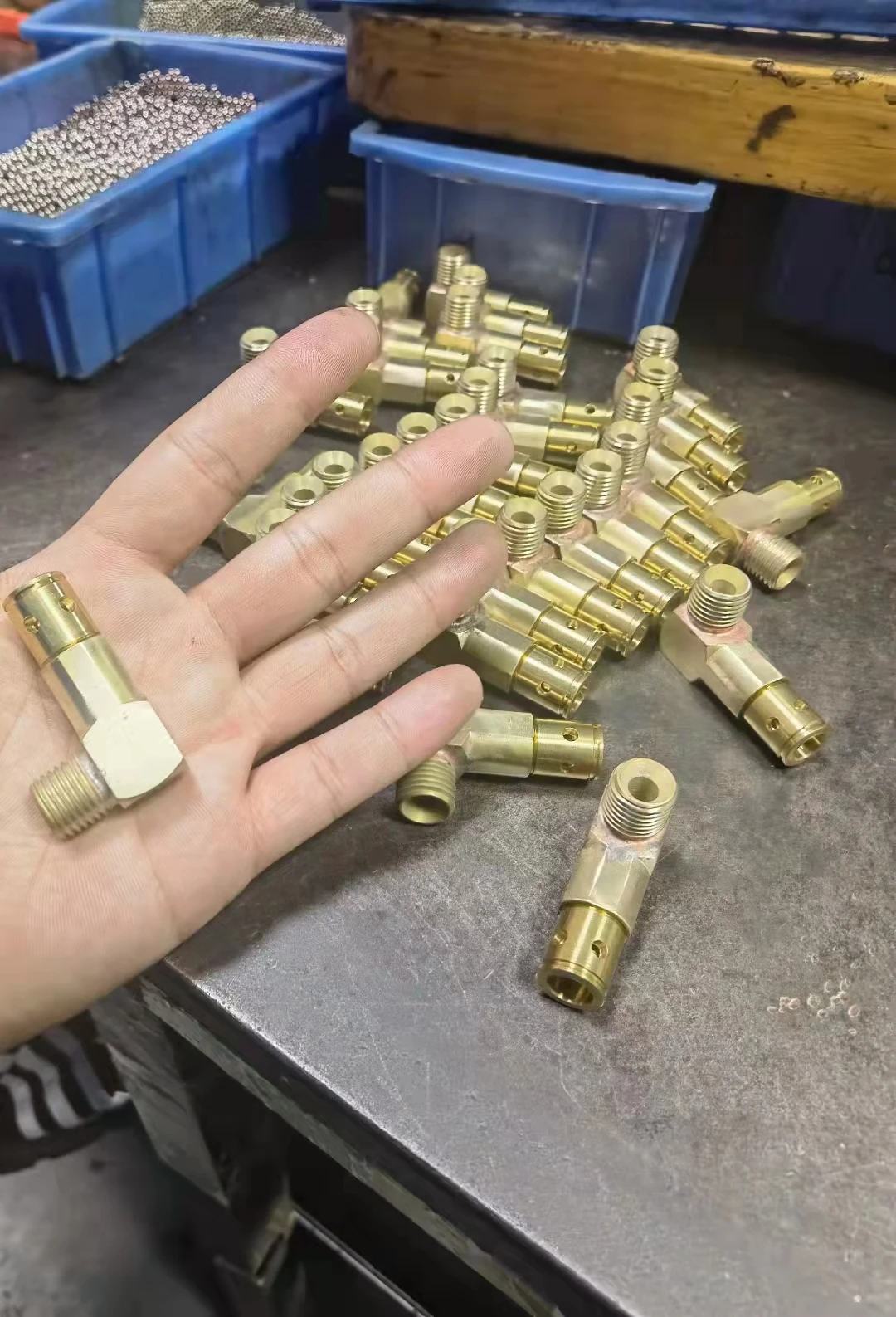 Brass Circle Coupling Hose Connector Male to Female Fittings in Pipe ...