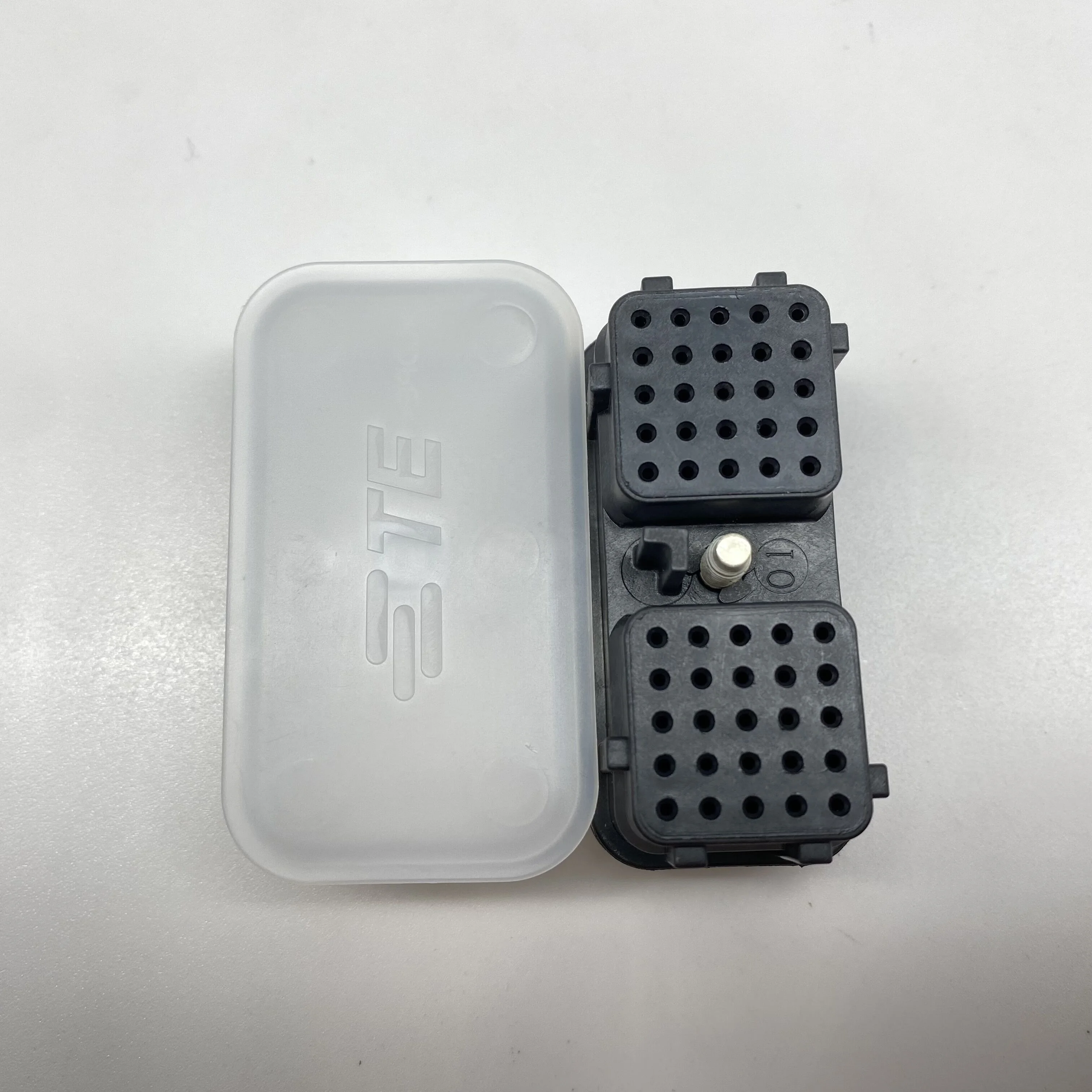 Original Te/deutsch Auto Connector DRC Series 50 Pin