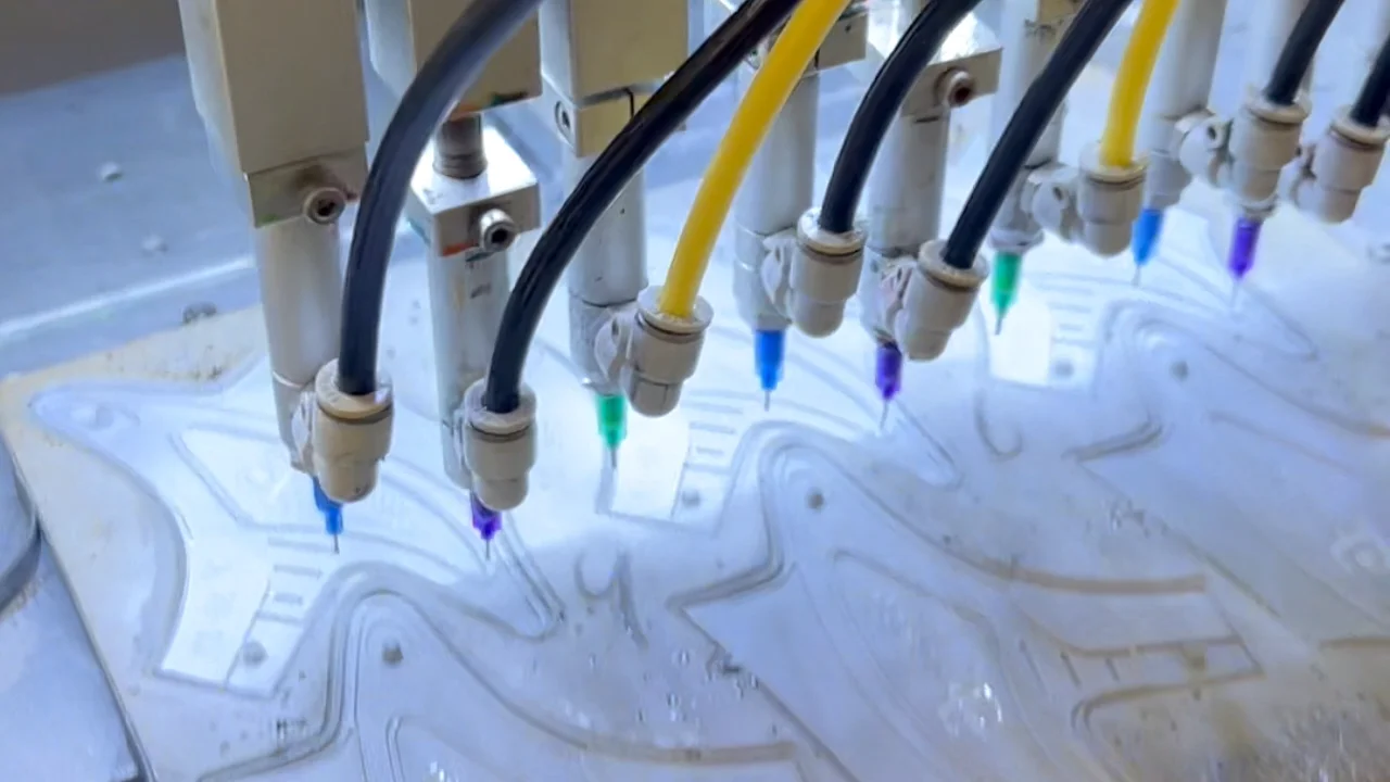 Custom Pvc Key Ring Forming Production Line 3d Soft Pvc Keychain ...