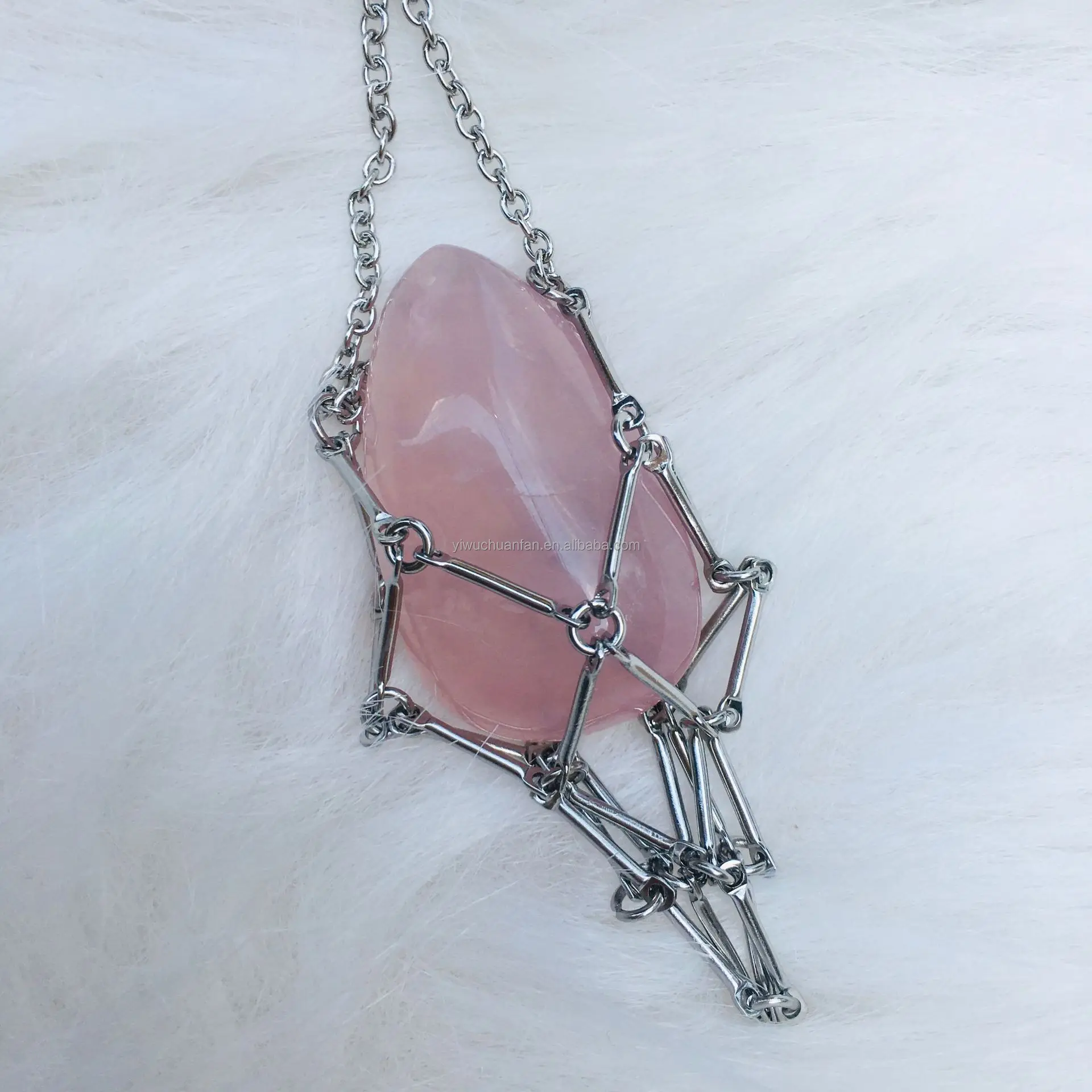 Stylish and Versatile: Natural Stone Pendant Necklaces