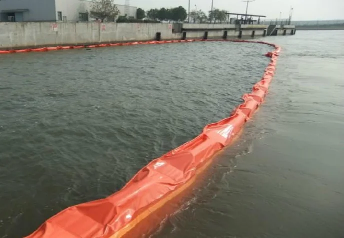 Eco-friendly PVC Oil Spill Containment Boom for Sea Flotation