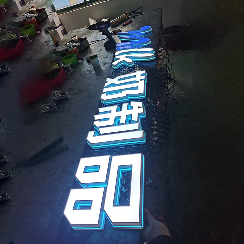 Custom-made 3D-printed luminous characters, super characters, mini ...