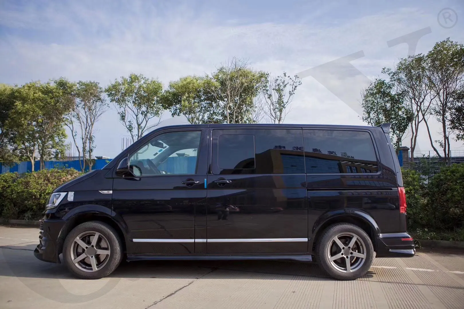 Genuine Car Parts Body Kits for Volkswagen Multivan & Caravelle