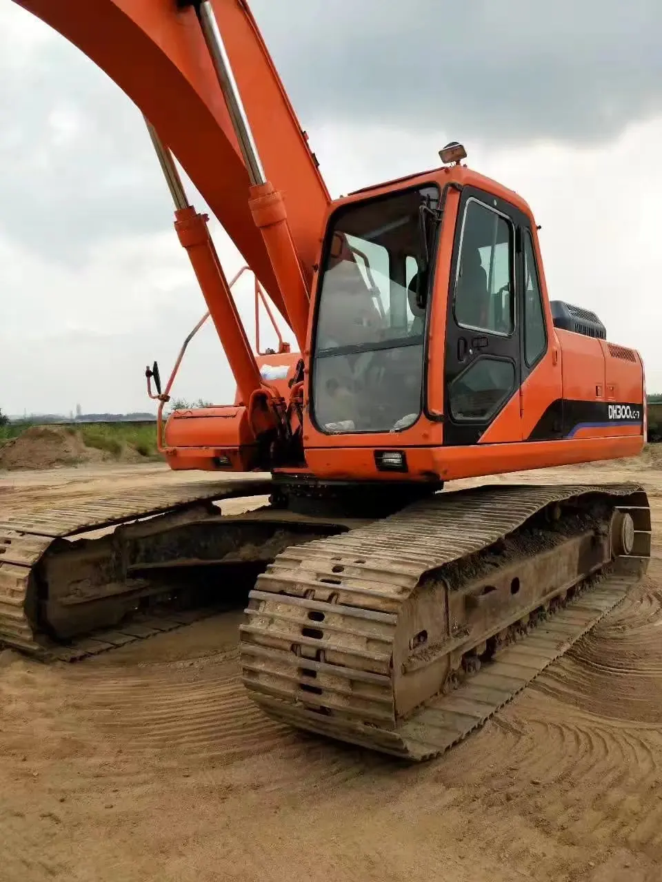 Used Dossan Daewoo Dh300lc-7 Crawler Excavator Dh300lc-7/225lc-9/225lc ...