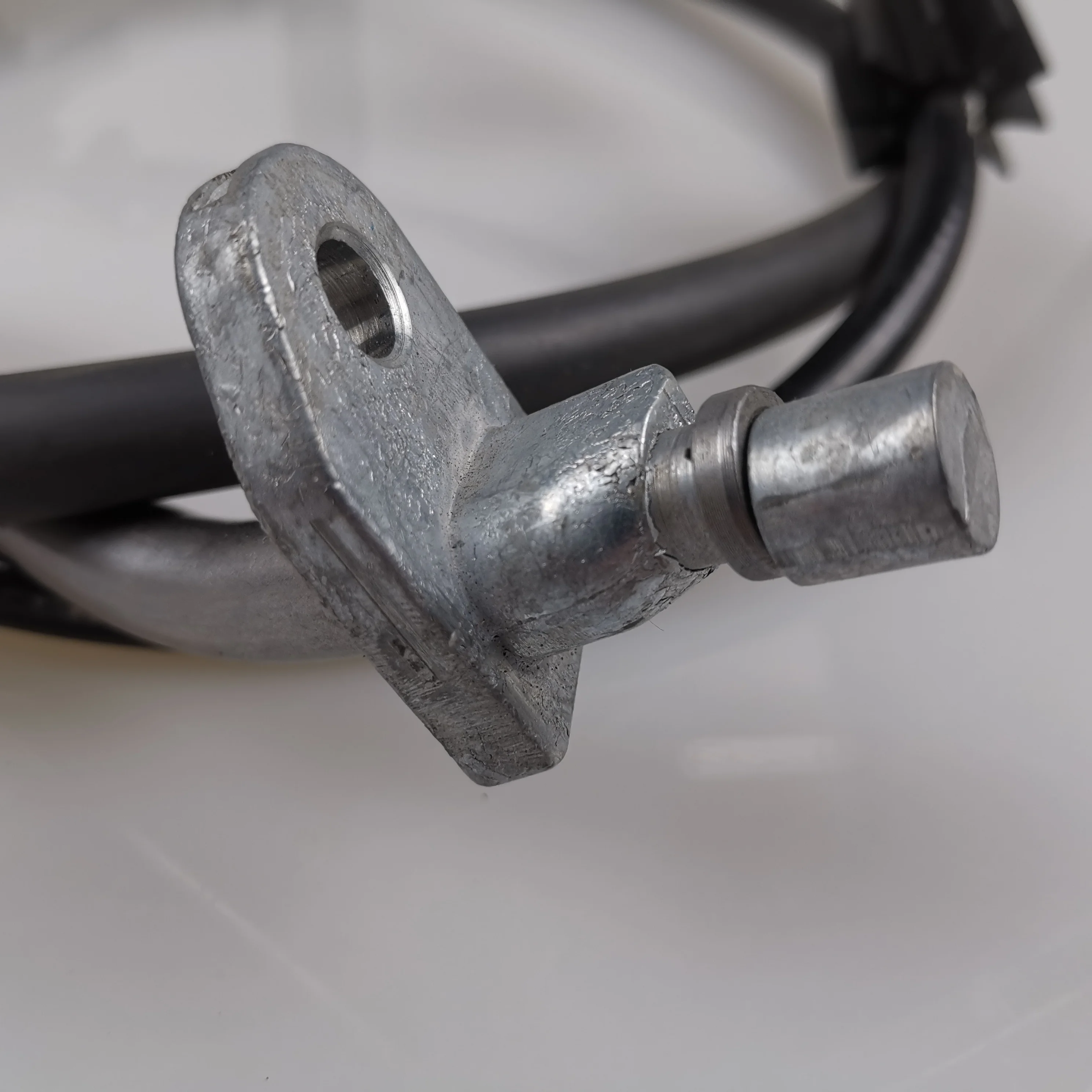 SAIC MAXUS T60 Parking Brake Cable Replacement C00069414 C00069415 ...
