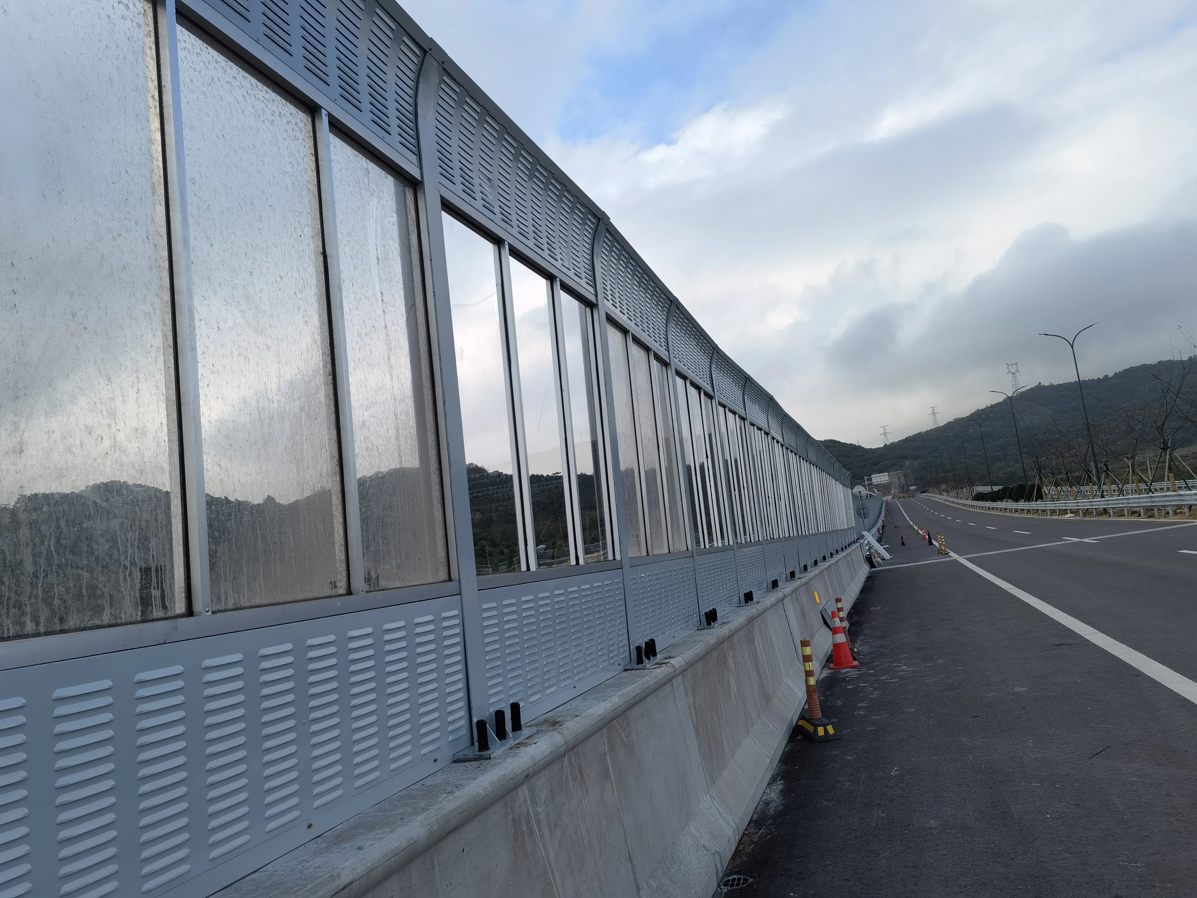 Bridge Sound Barrier, Highway Sound Barrier, Factory Equipment Sound ...