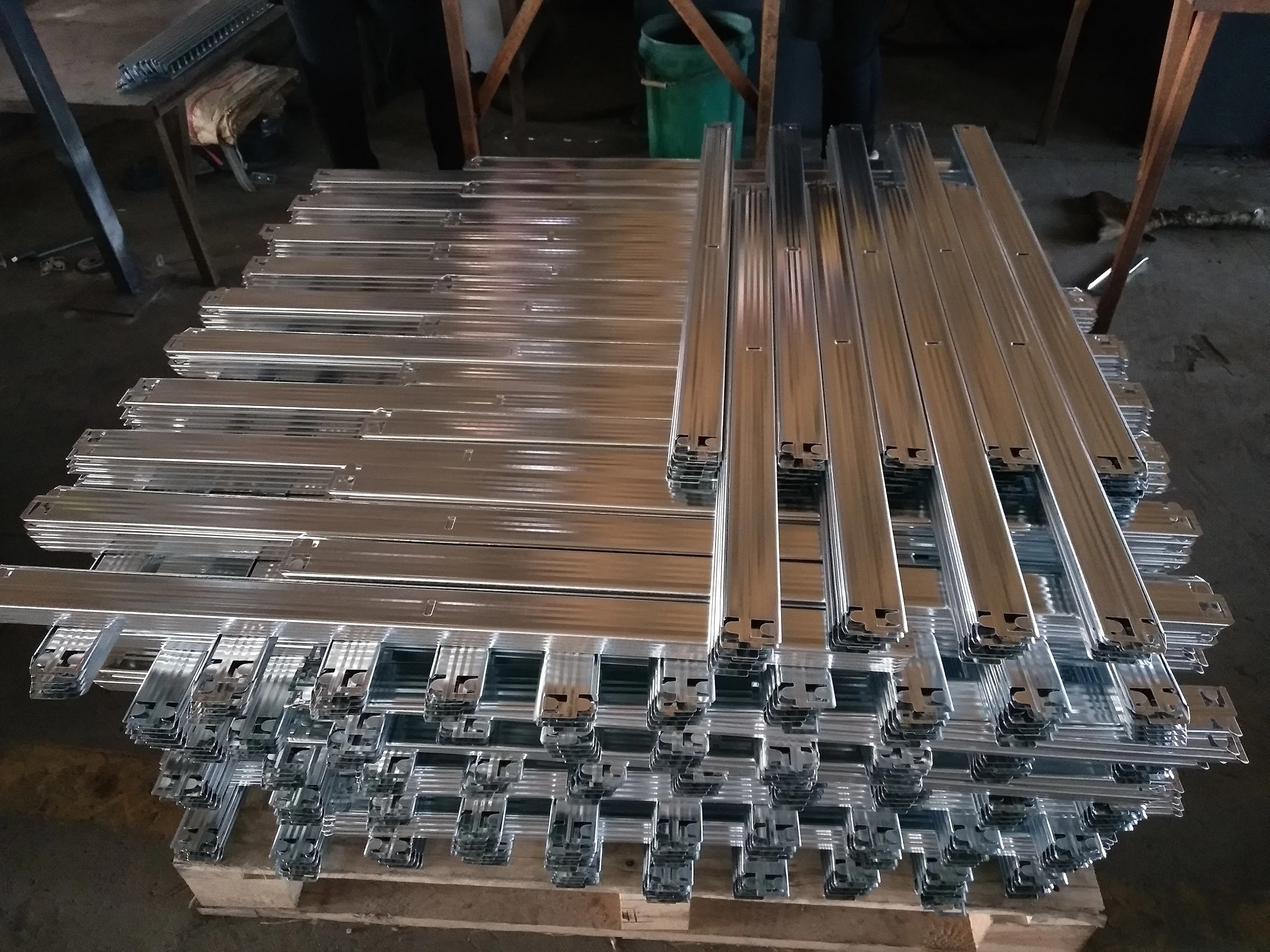 Heavy Duty Storage Shelving With Slotted Angle Bar Storage Solutions ...