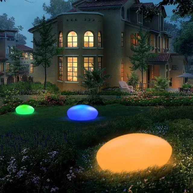 Outdoor LED Solar Ball Garden Light - Color Changing Sphere