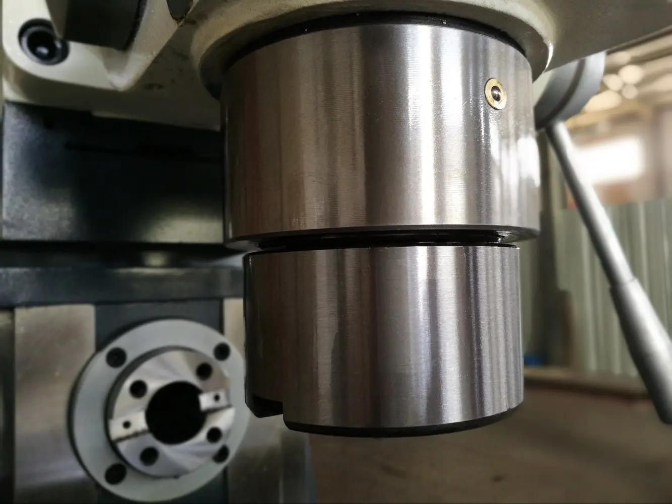 Sumore Sp2241 China Turret Milling Machine 95mm Quill 3hp/2.2kw Power ...