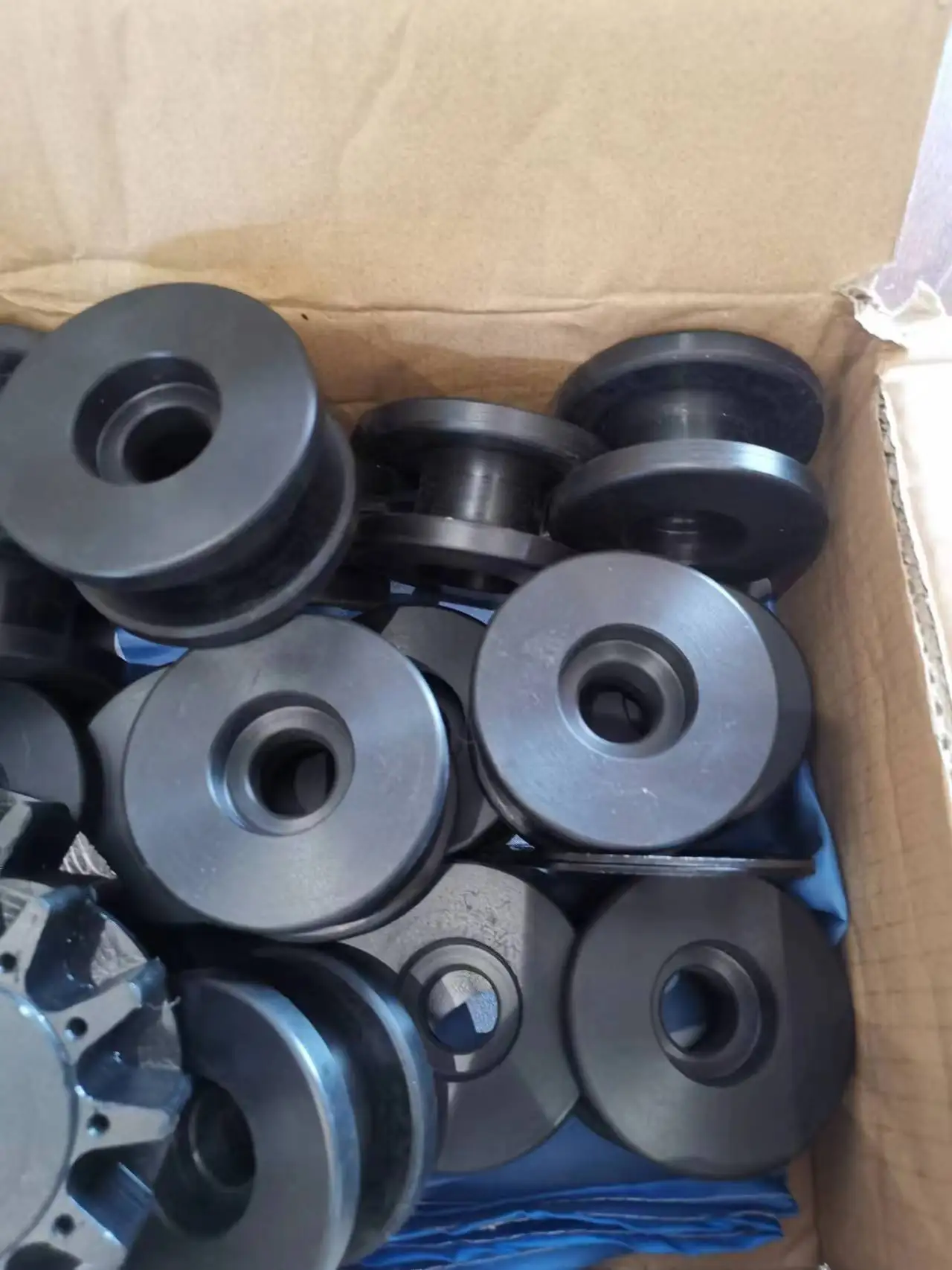 Robot Tank Treads with Different Width Sections and Drive Wheels BC-80