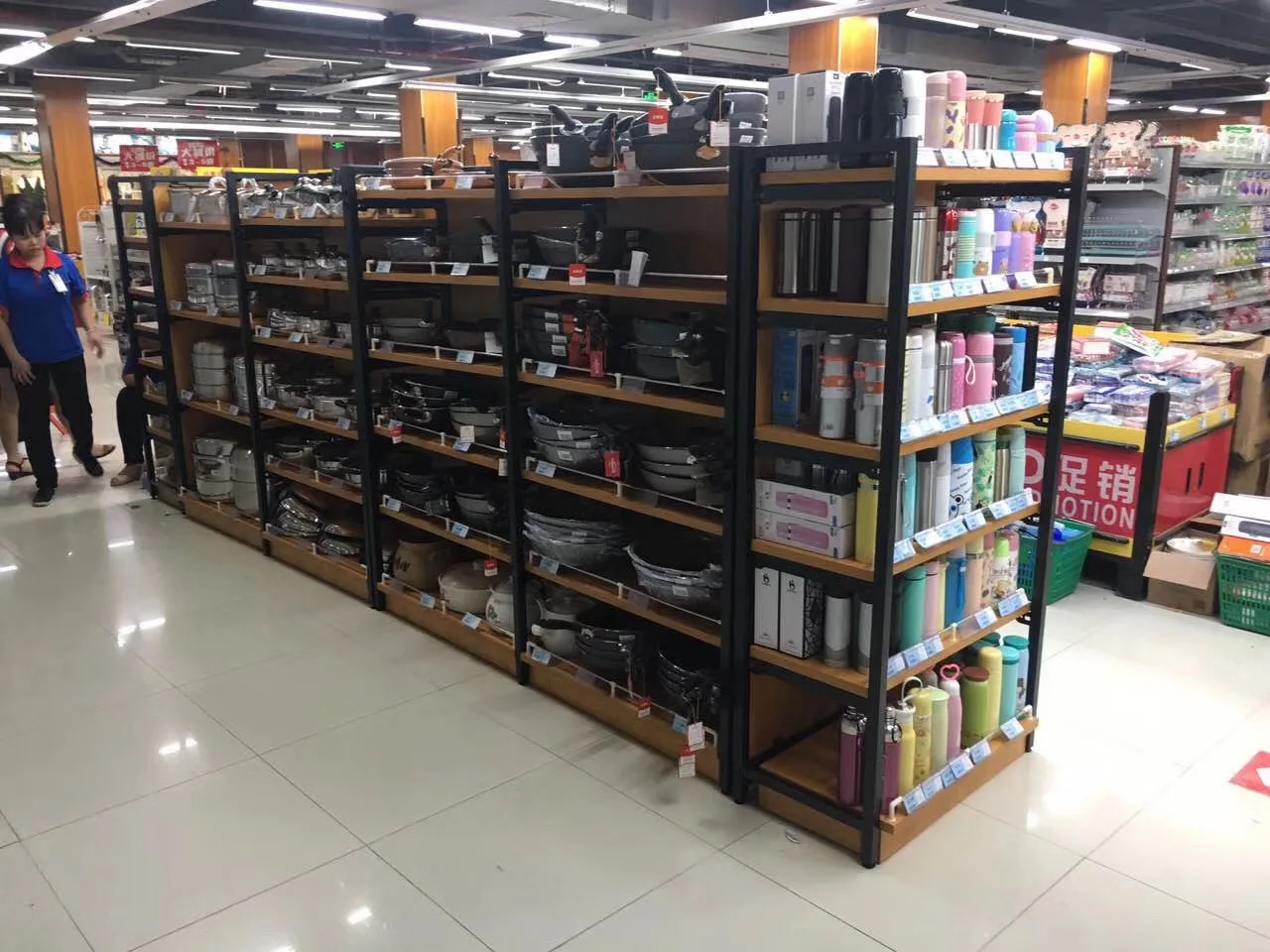 Miniso Wood Supermarket Shelves - Durable Display Solutions