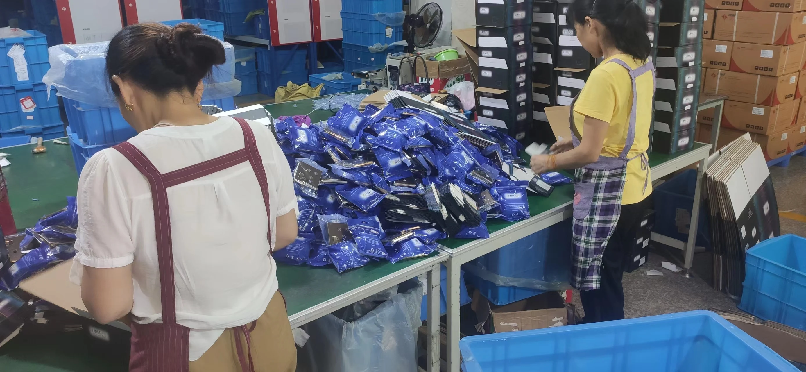 86 Type Metal Golden Color Socket Universal Type Double 2 Gang Wall ...