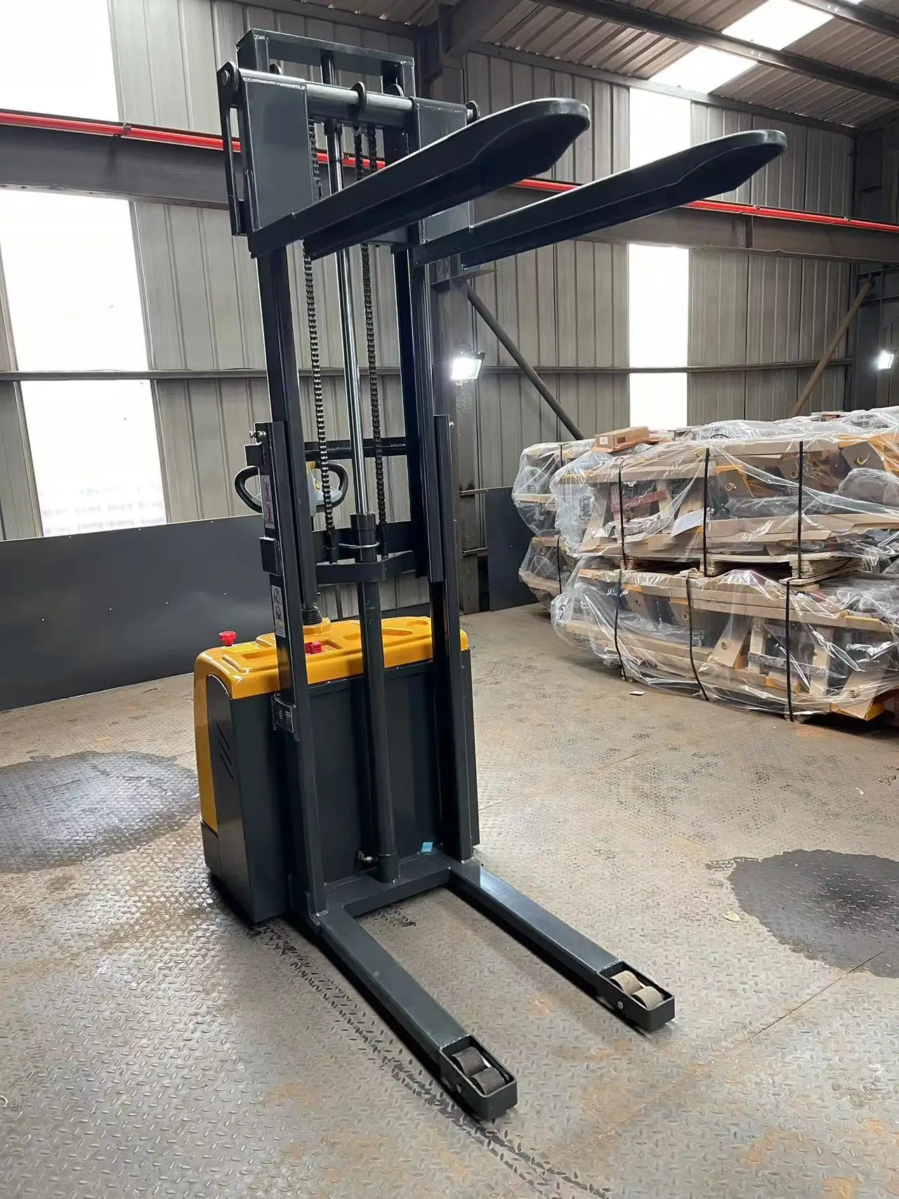Electric Pallet Stacker Middle Level Order Picker Standing Posture ...