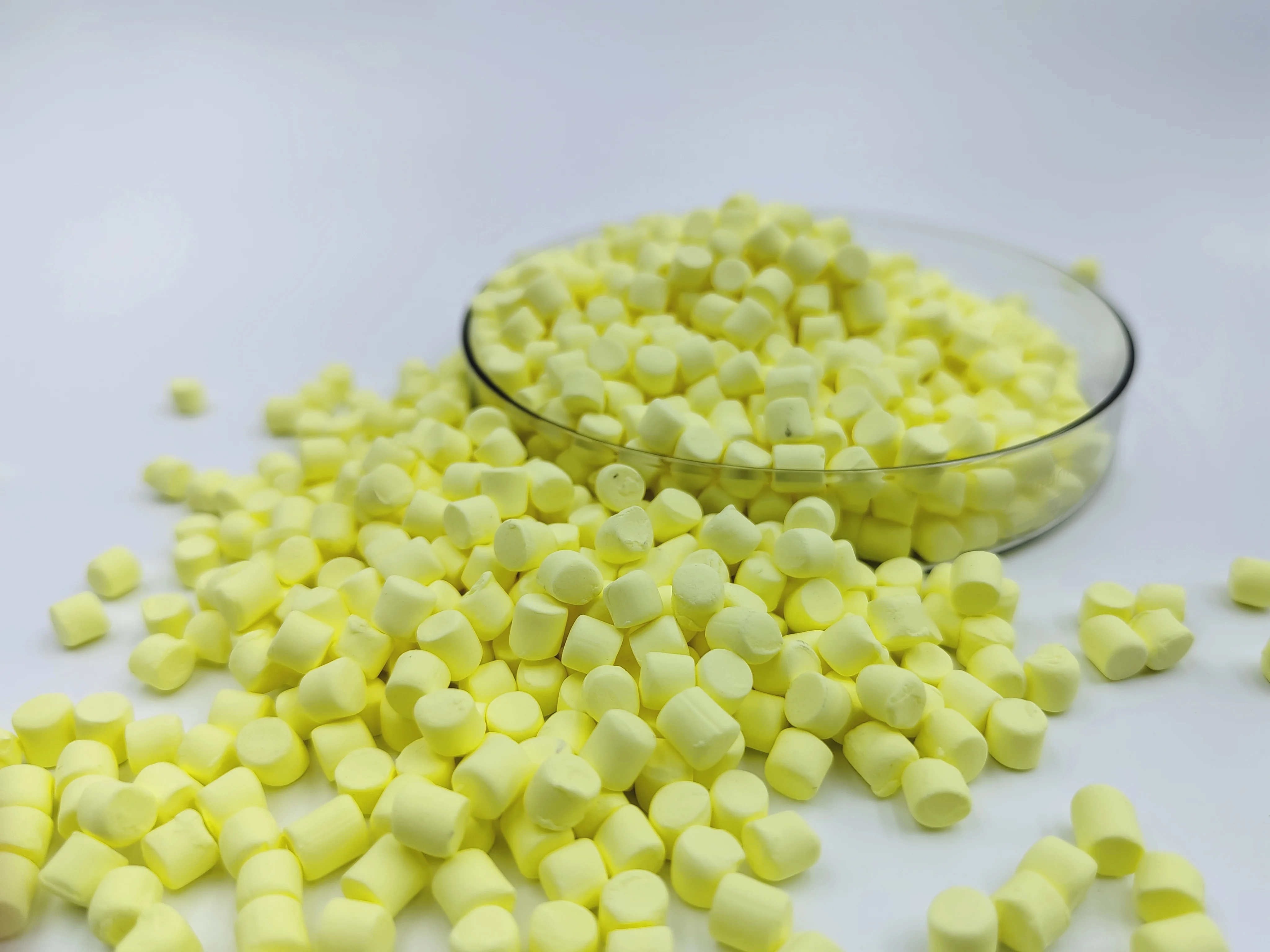 Zno-80 Pre-dispersed Rubber Chemicals Masterbatch Cas No. 1314-13-2 ...