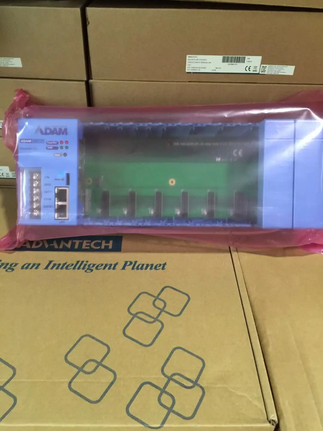 ADVNATECH ADAM-5000/TCP-AE Ethernet-Based Data Acquisition System