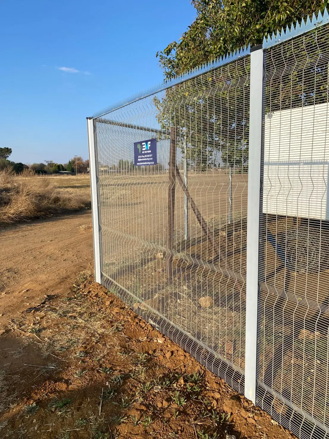 Heavy Gauge Small Hole Welded Wire Mesh Fence For Anti Climb Security ...