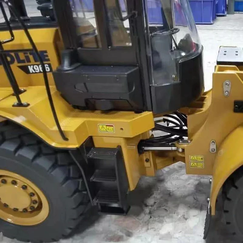 HUINA K966 RC Car - 1:16 Scale Hydraulic Bulldozer Truck