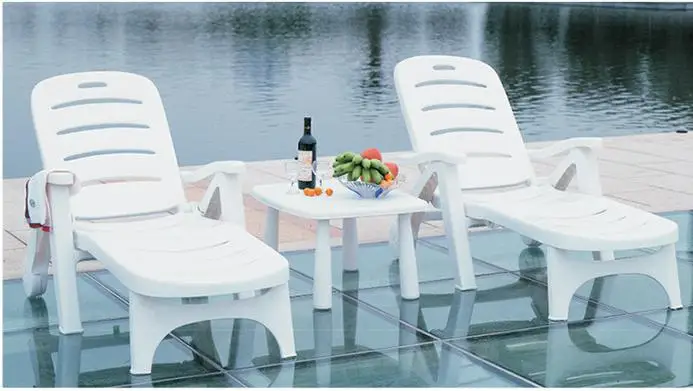 Outdoor Sun Lounger Plastic Beach Chair for Swimming Pool and Beach ...