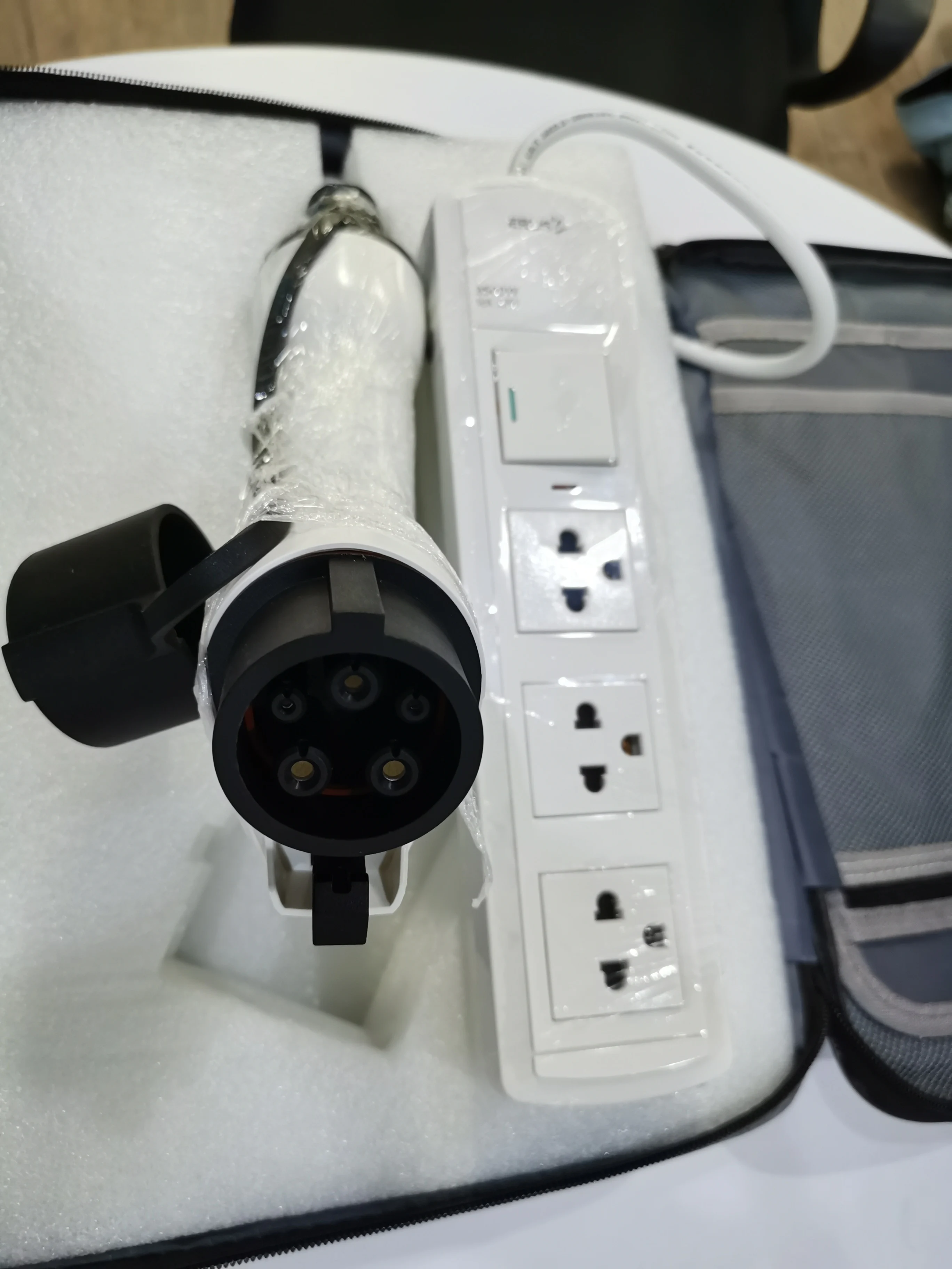 BYD Atto 3 Neta MG BYD ORA AION Xpeng V2L Adapter Connector