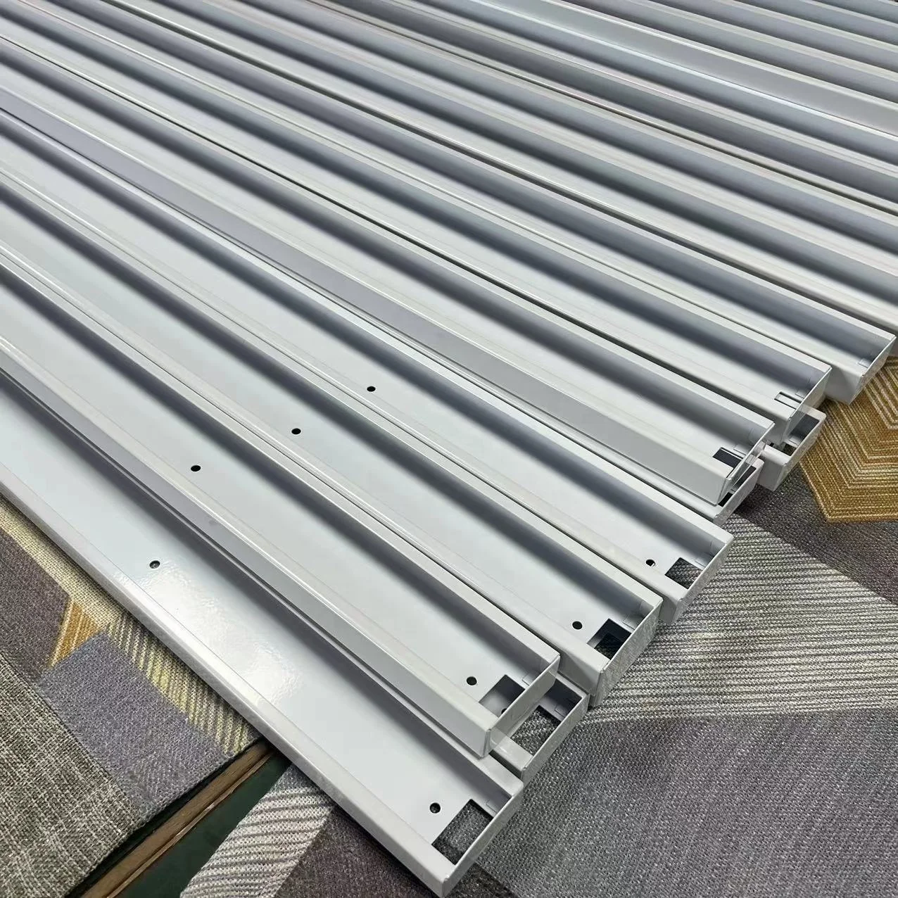Alibaba.com: Factory Custom LED Tube Light 2ft 4ft 5ft 18W 20W T5/T8 ...