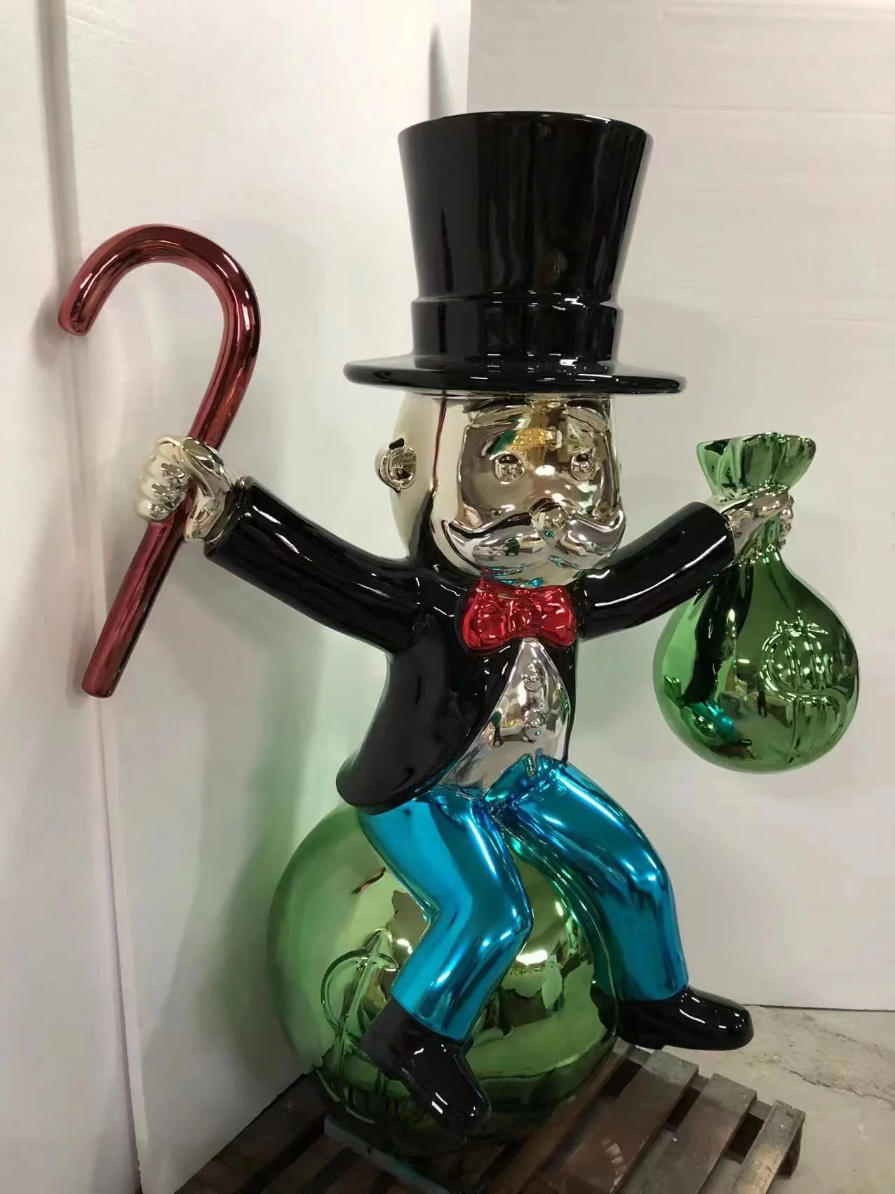 Outdoor Decorative Fiberglass Monopoly Monopoly Sculptures Fiberglass ...