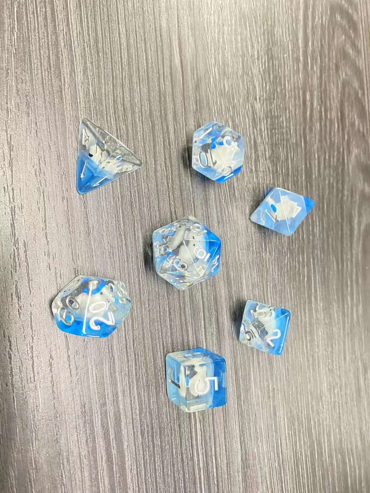 Resin Board Game With Small Animals Inside Resin Dice - Buy Round Resin ...