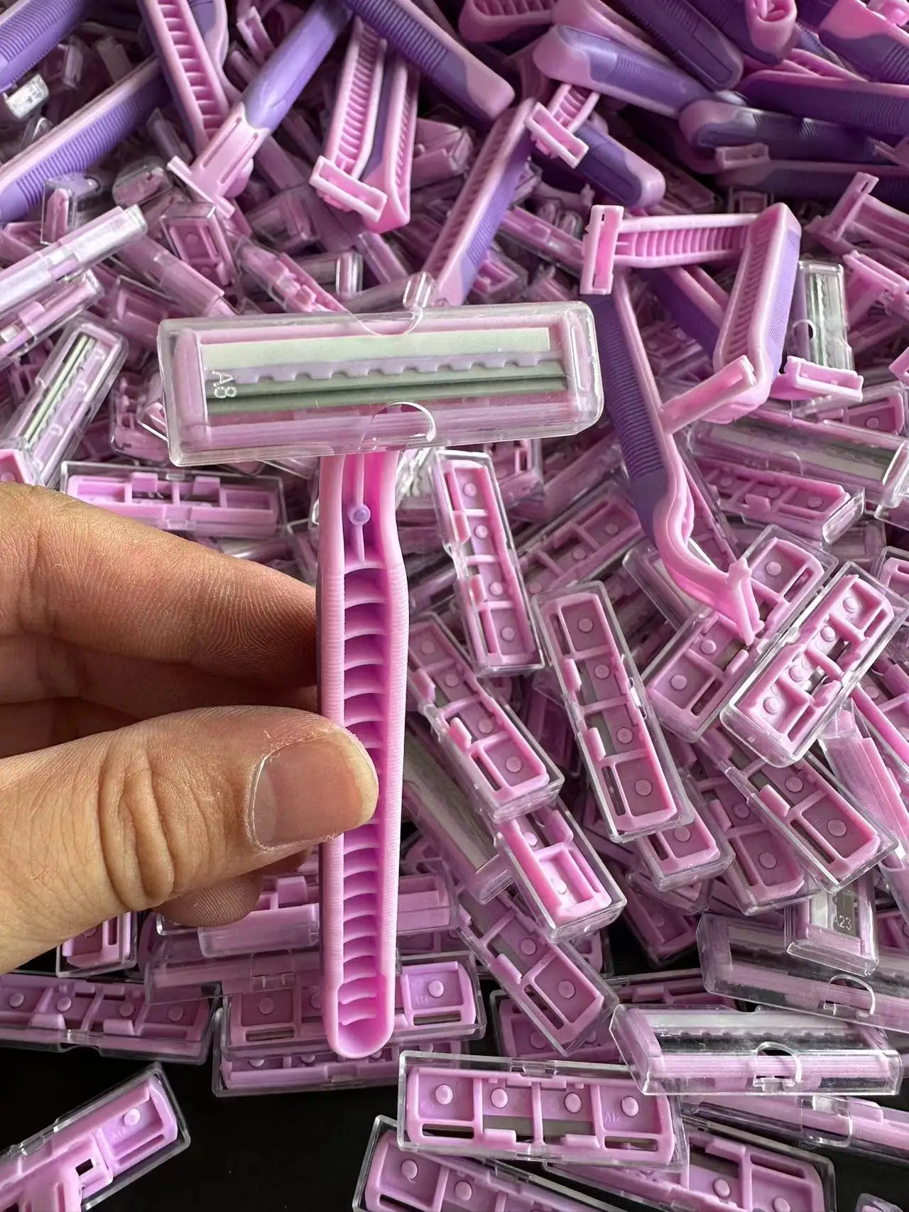 Wholesale Hotel Disposable Razor For Women Disposable Razor With ...