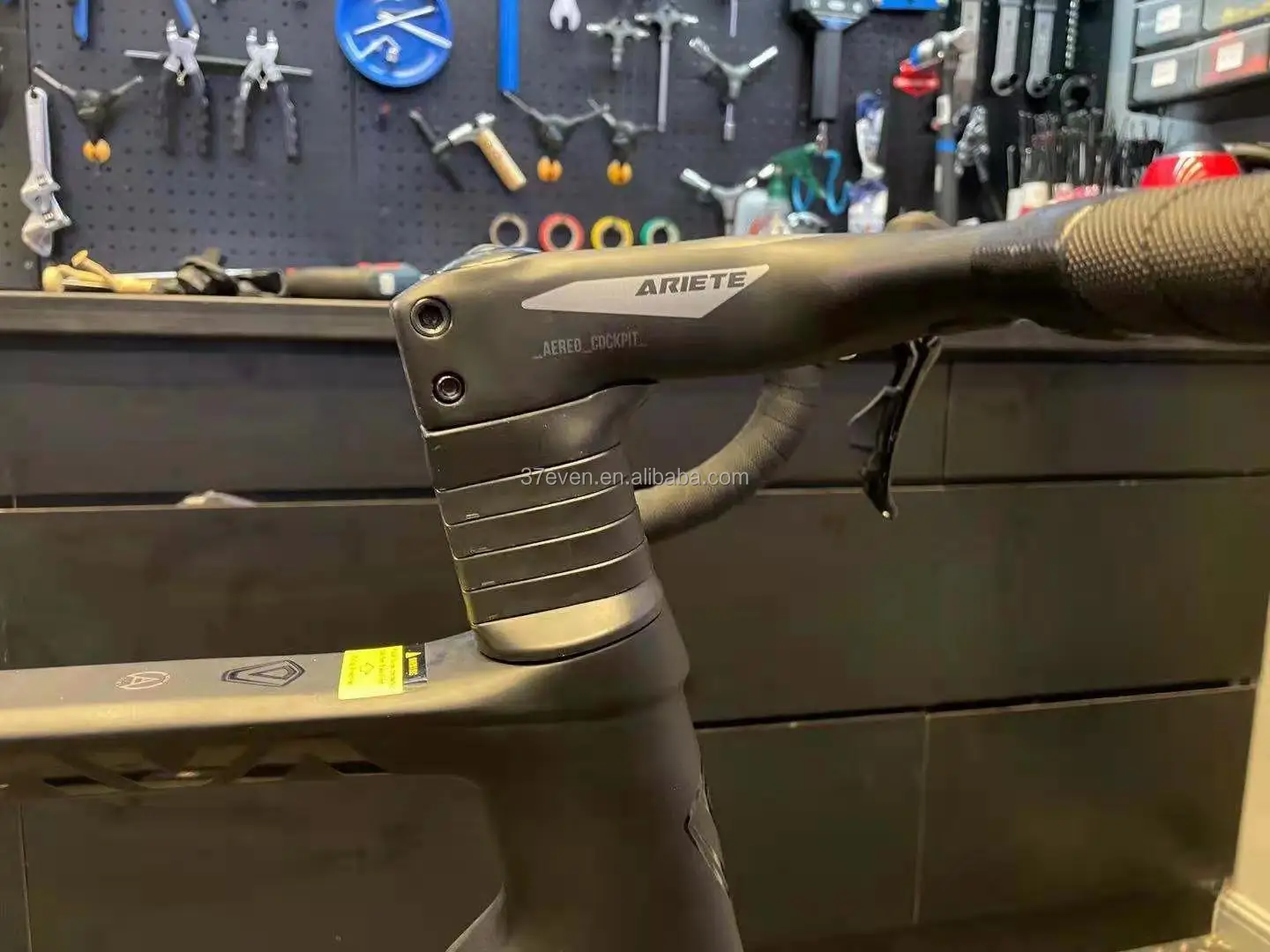 Lightweight Carbon Fiber Road Bike 22 Speed Racing - 700c Disc Brake, Oem