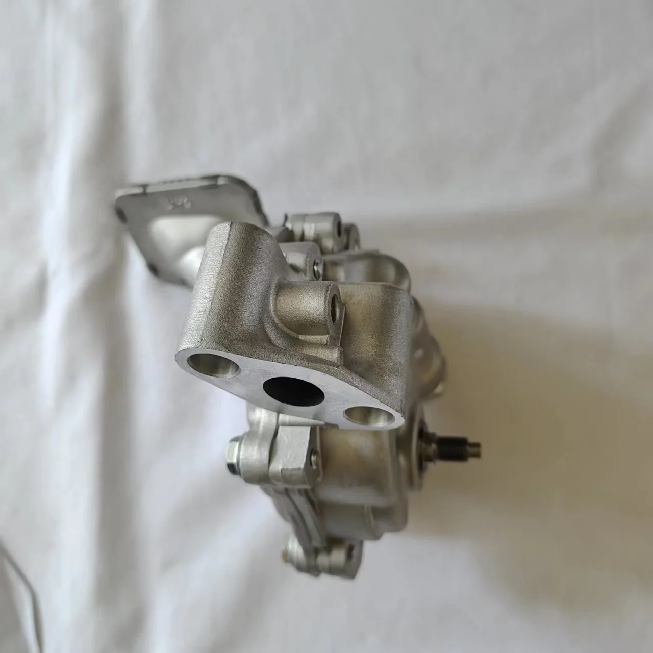 Oil Pump 2az 1az Engine 15100-28020 Oil Transfer Pump| Alibaba.com