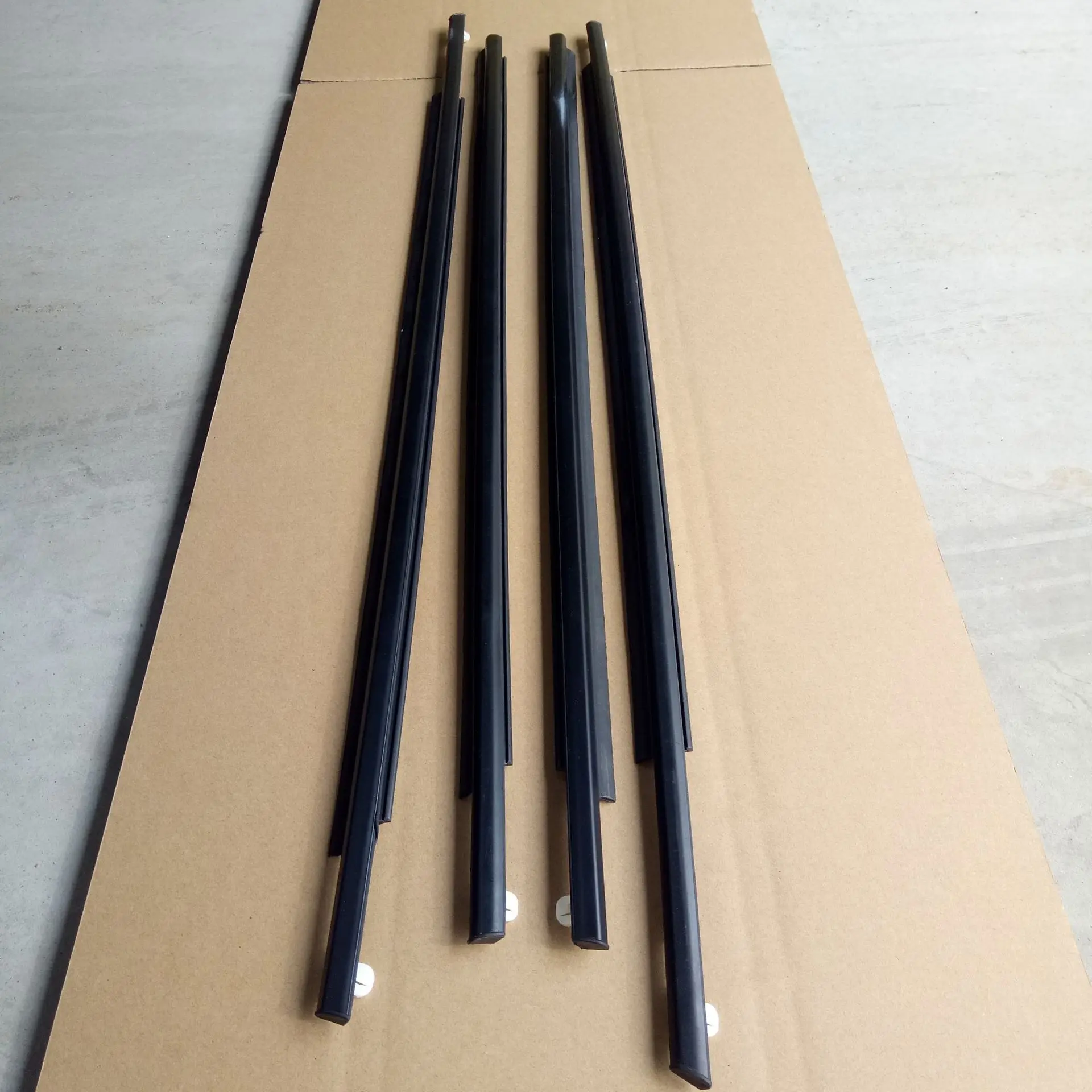 NA01-58-810F Mazda Miata Window Glass Seals & Weather Strips