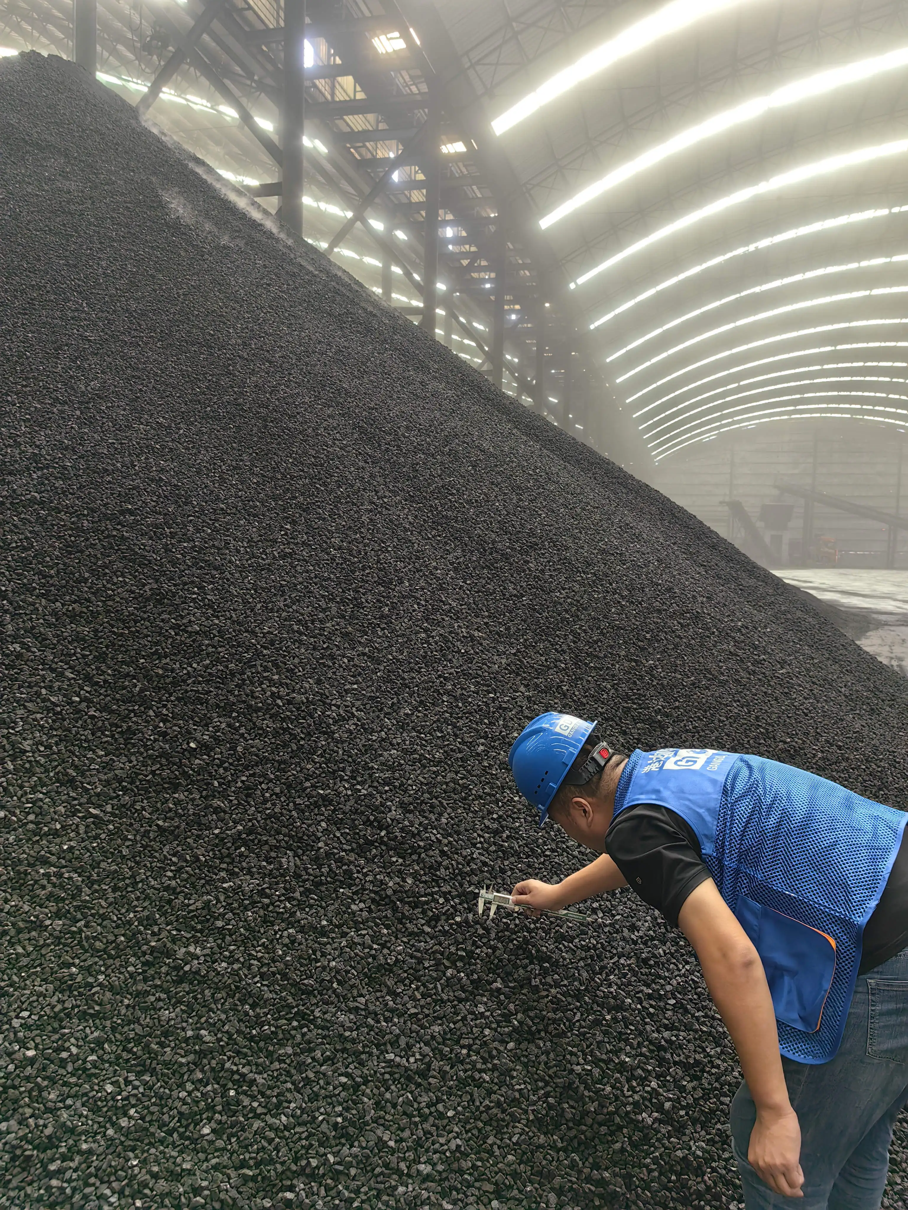 Semi Coke - Buy Semi-coke For Ferroalloy Factory,Lam Coke,Gangda Coke ...