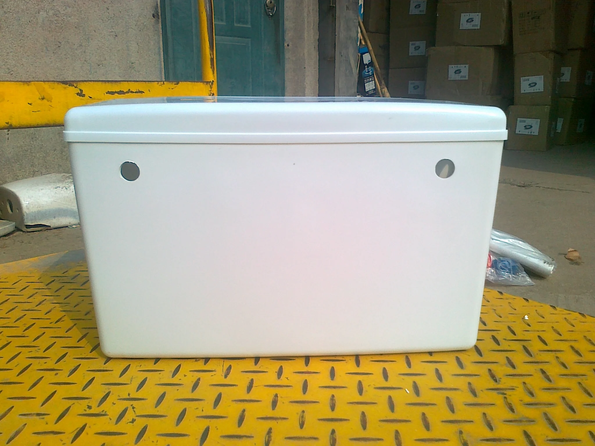 6L or 9L Plastic Toilet Cistern - Adjustable & Durable
