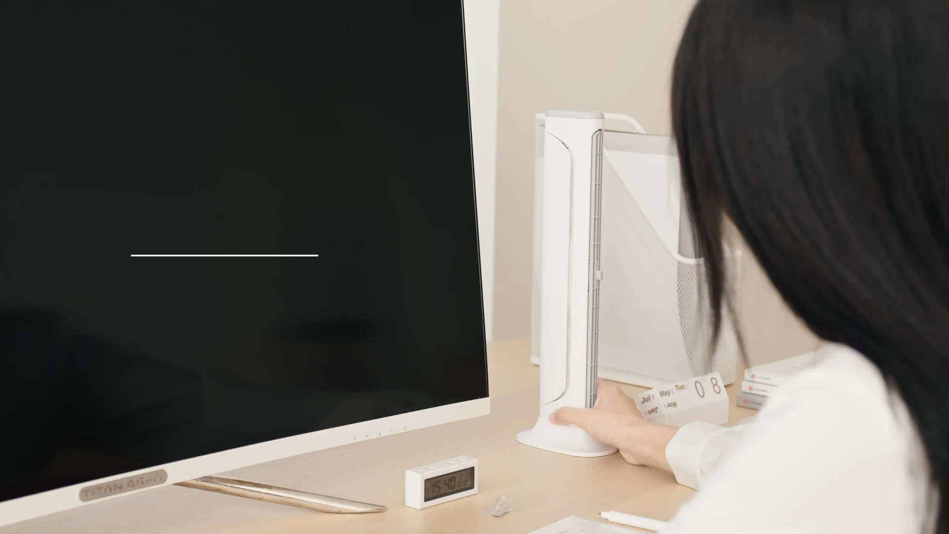 Imycoo New Arrivals 4000mah Bladeless Desk Hanging Monitor Fan ...