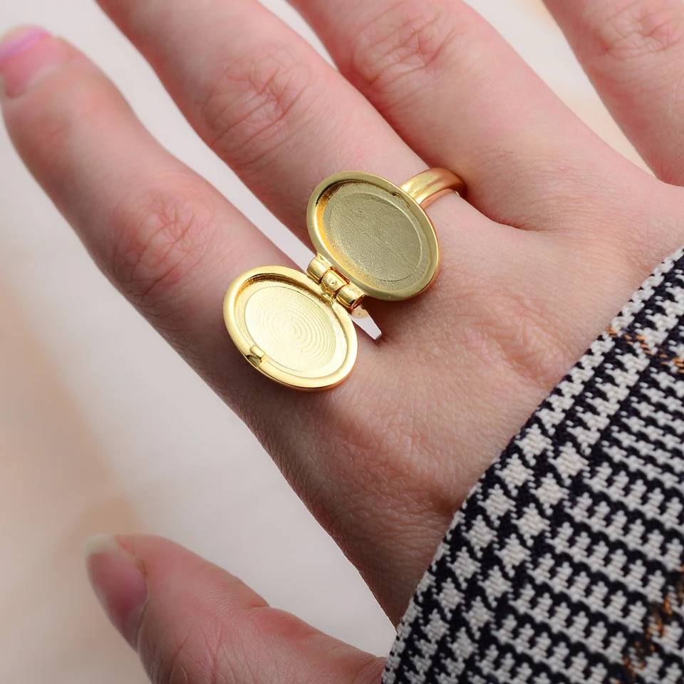 Minimalist 18k Gold Plated Jewelry - Oval Photo Locket Ring