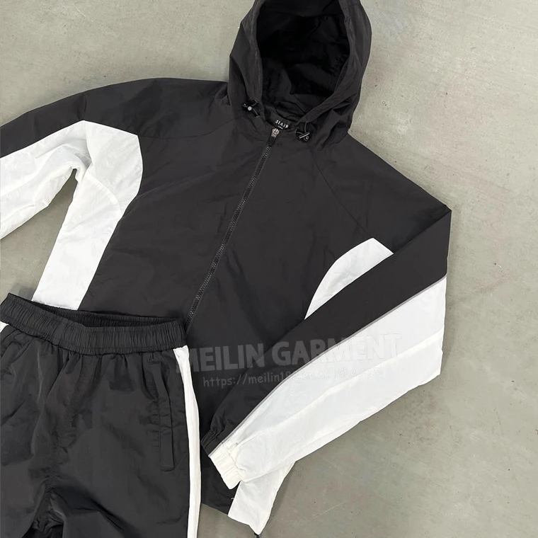 OEM Factory Custom Waterproof Nylon Lightweight Jogging Tracksuit