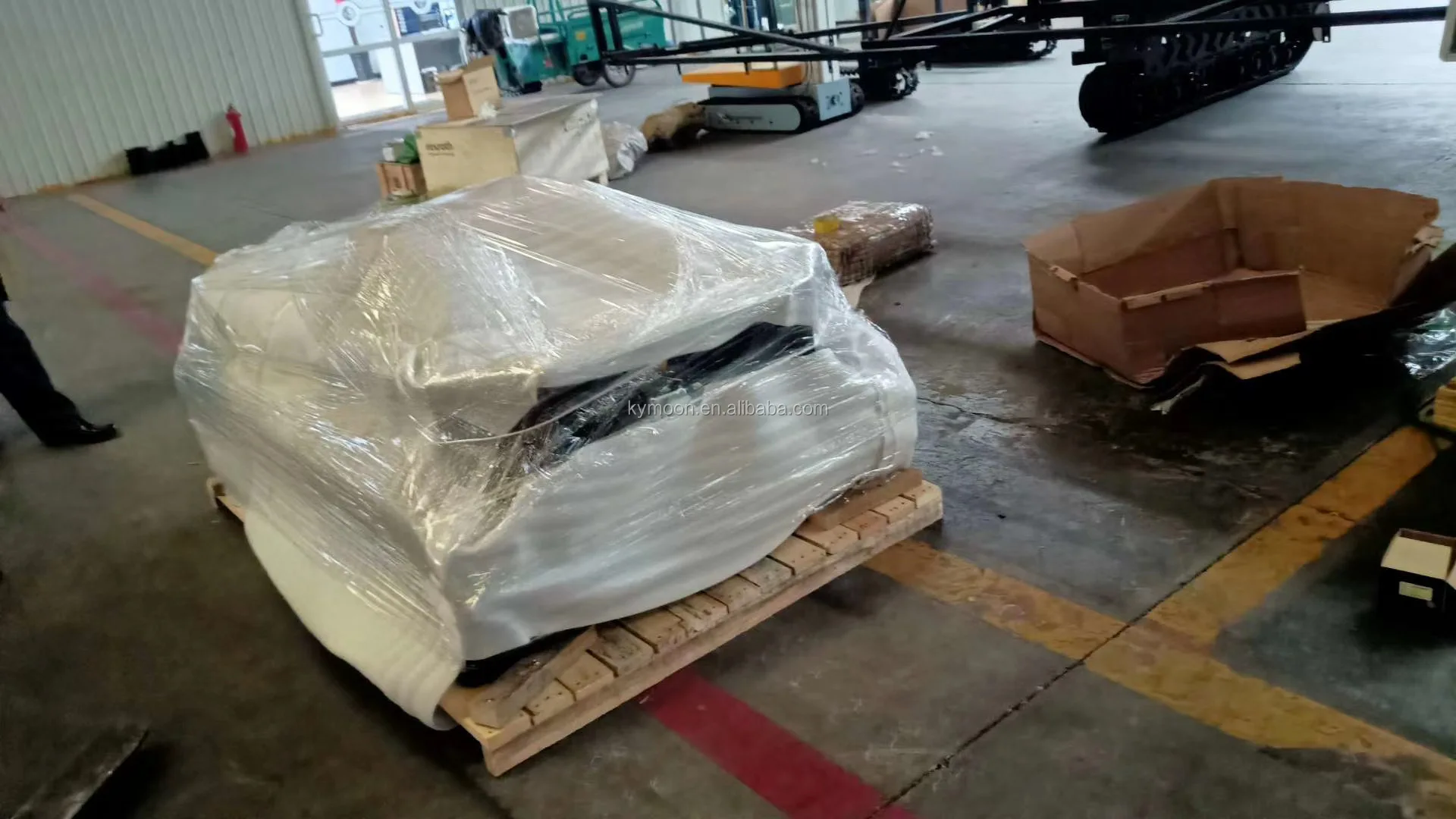 Small Robot For Ball Picking Up Chassis Rubber Track Chassis ...