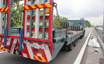 Hot DIP Galvanized Steel Crash Barrier Thrie Wave Bridge Railing ...