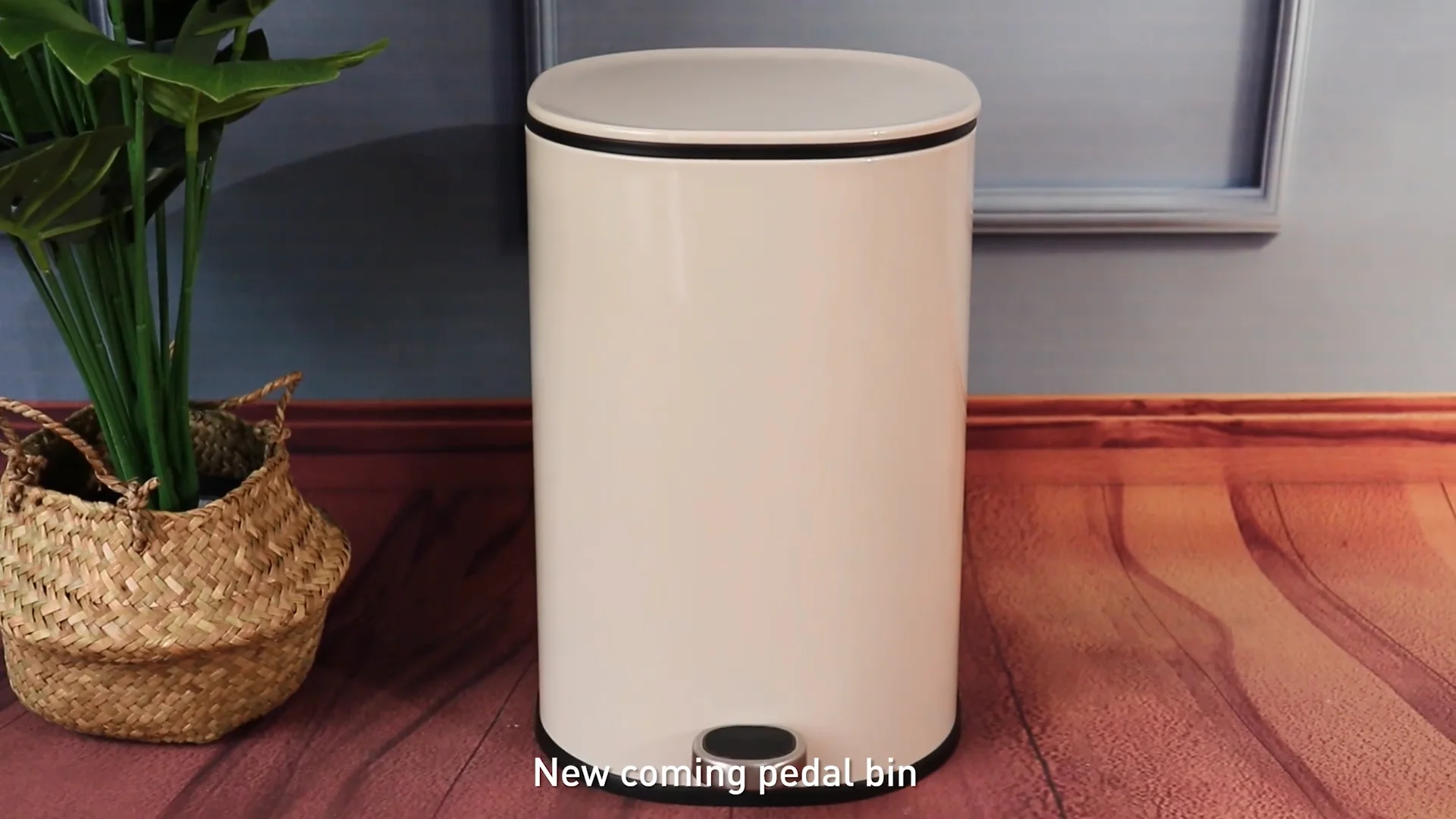 White Color Waste Bin Super Thin Soft Closing Cover Pedal Bin 5l Steel ...