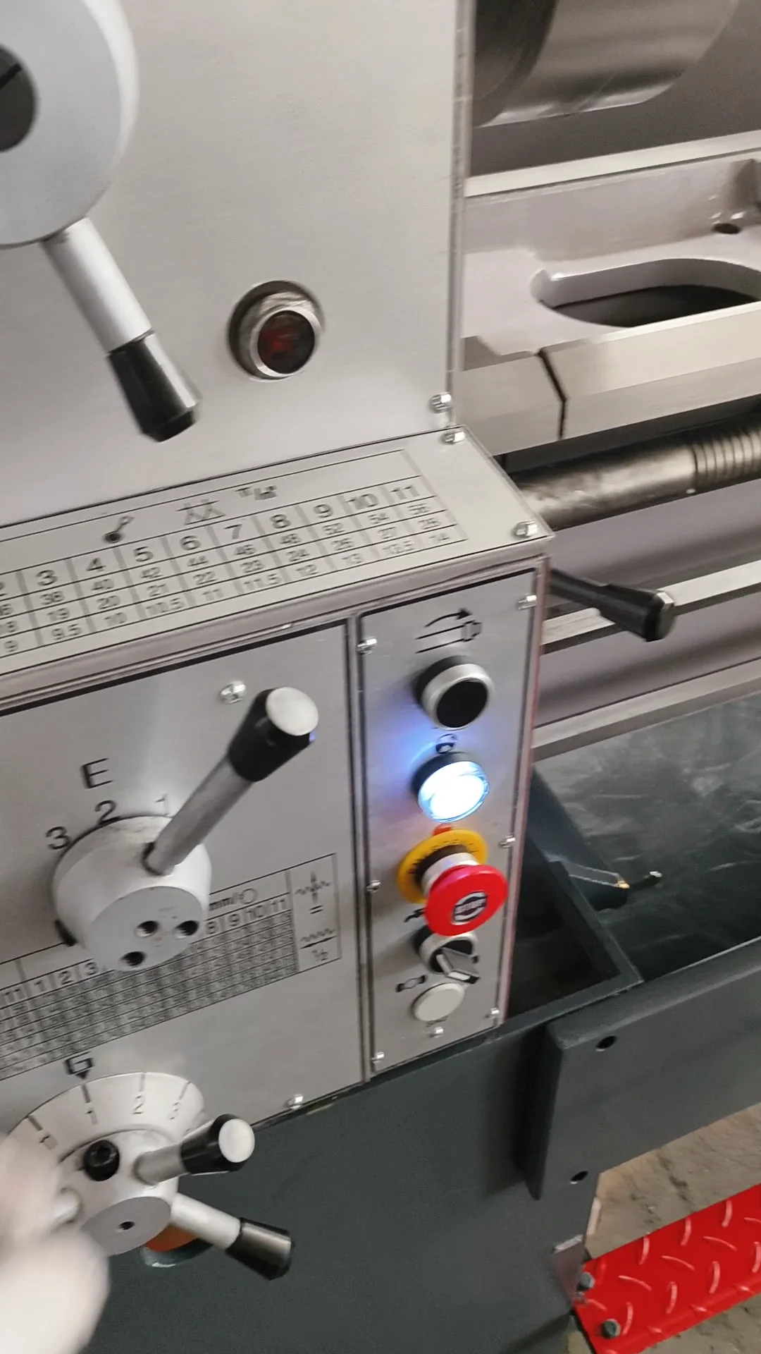 Industrial Mechanical Lathe Cd6240bx1000 Saddle Bed Bench Top Lathe ...