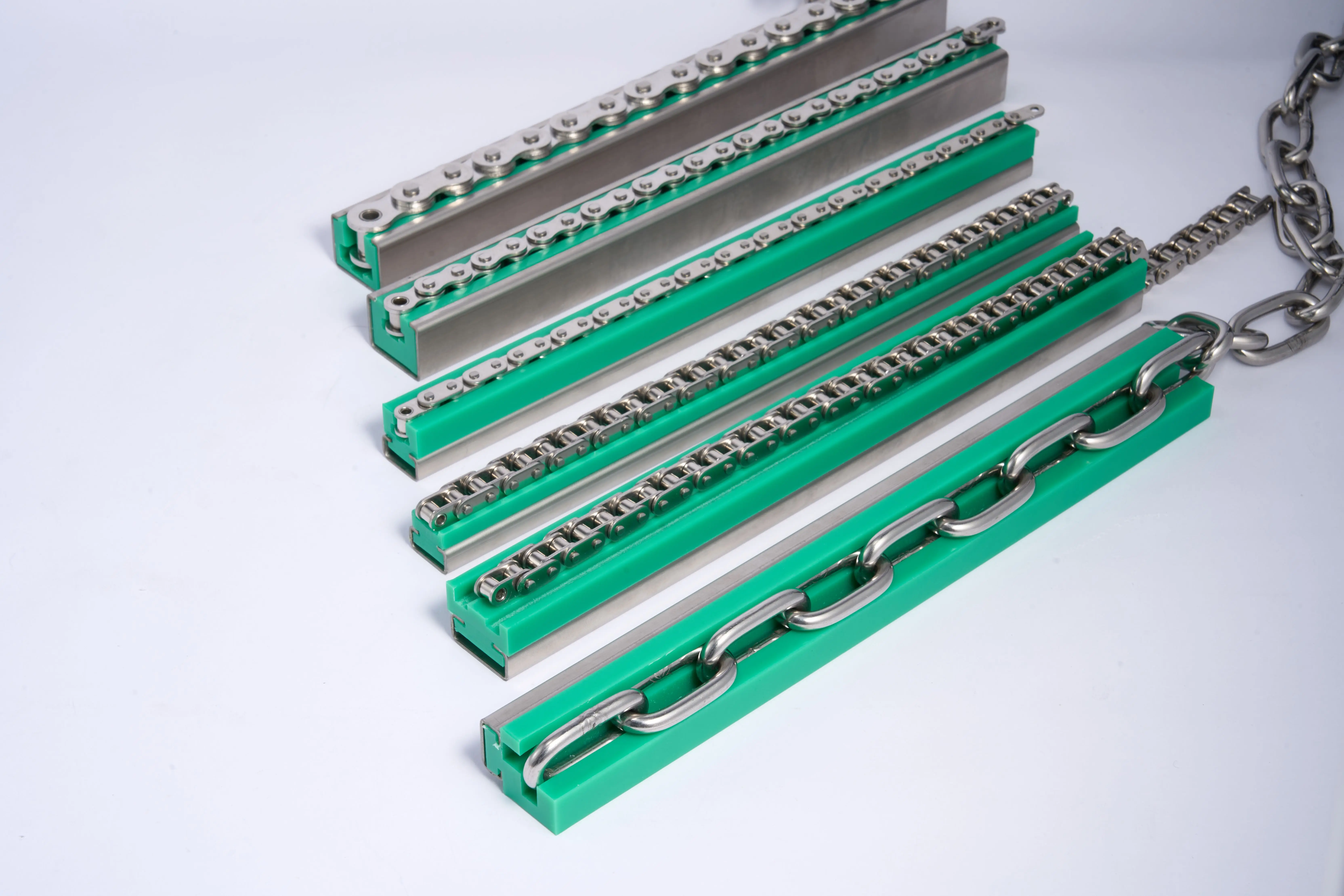 ISO 9001:2015 Certified High Quality UHMWPE Moulding Sliding Conveyor ...