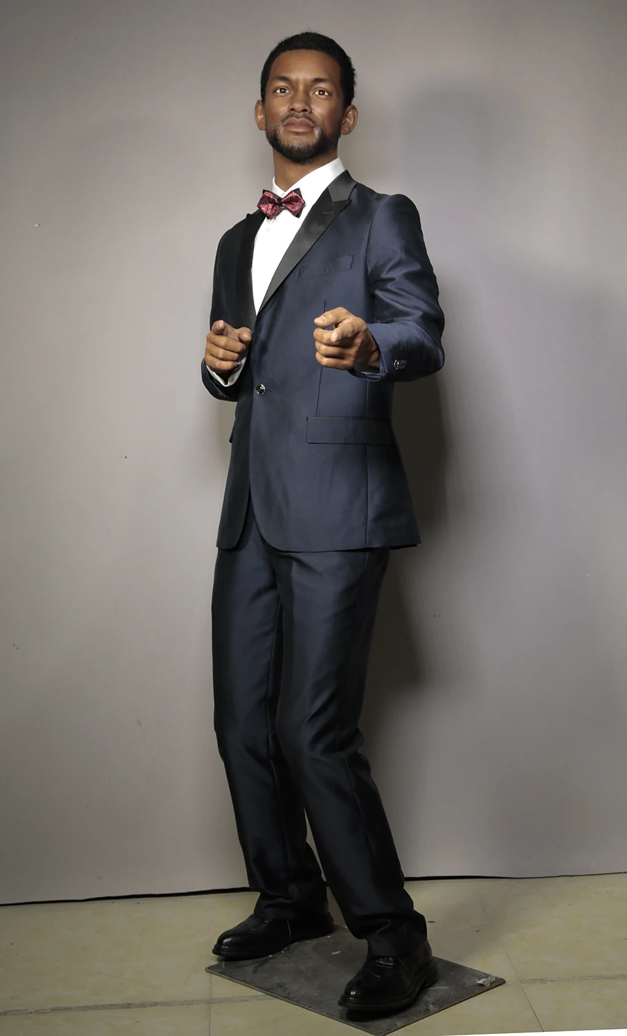 Custom Make Life Size Hollywood Actor Wax Figure for Sale| Alibaba.com
