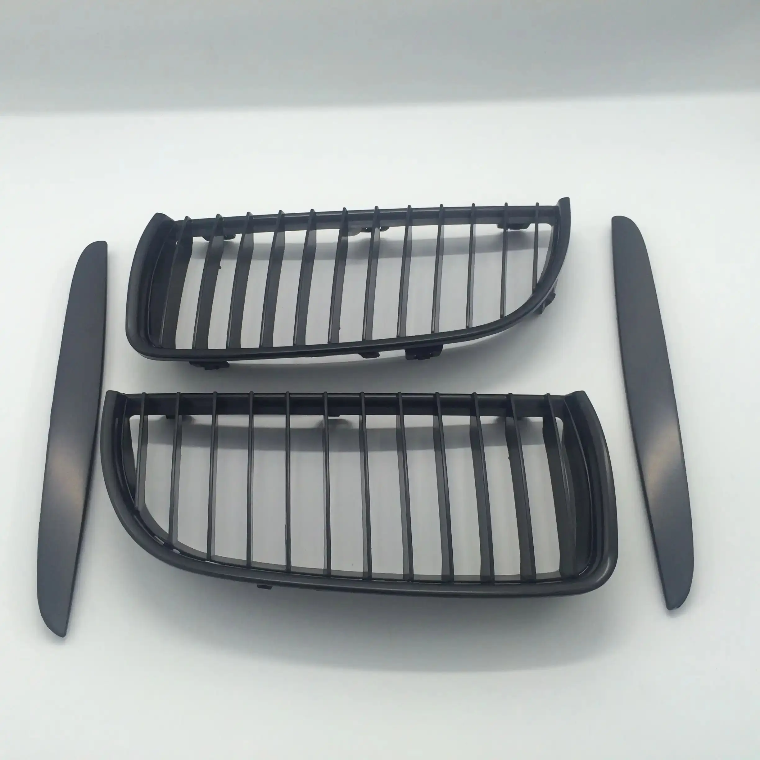 Auto Car Body Kit Front Bumper Front Grille For Bmw E90 Old Model High ...