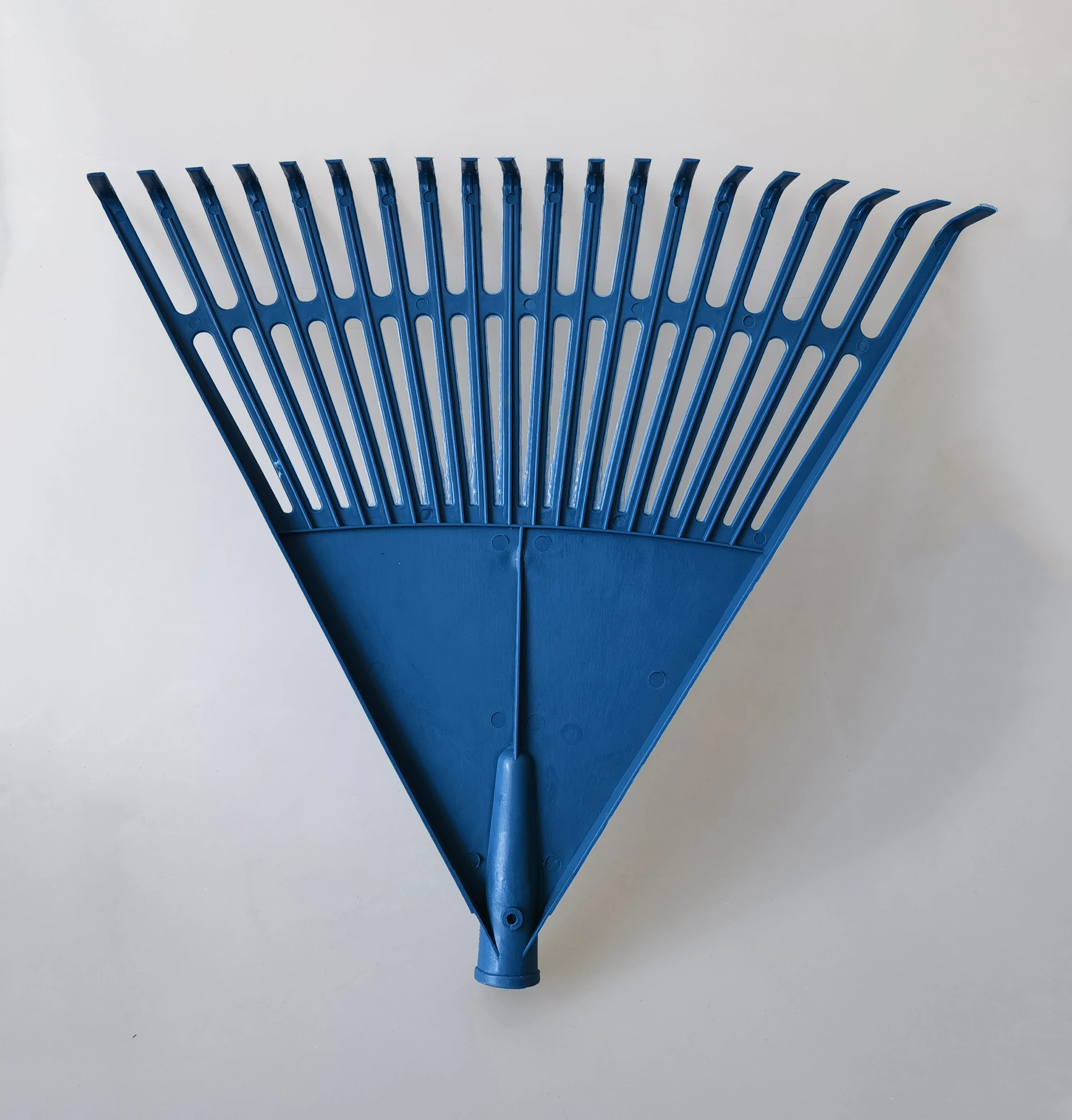 Plastic Garden Rake 20 Tooth Green Gardening Lawn Leaf Rake Good ...