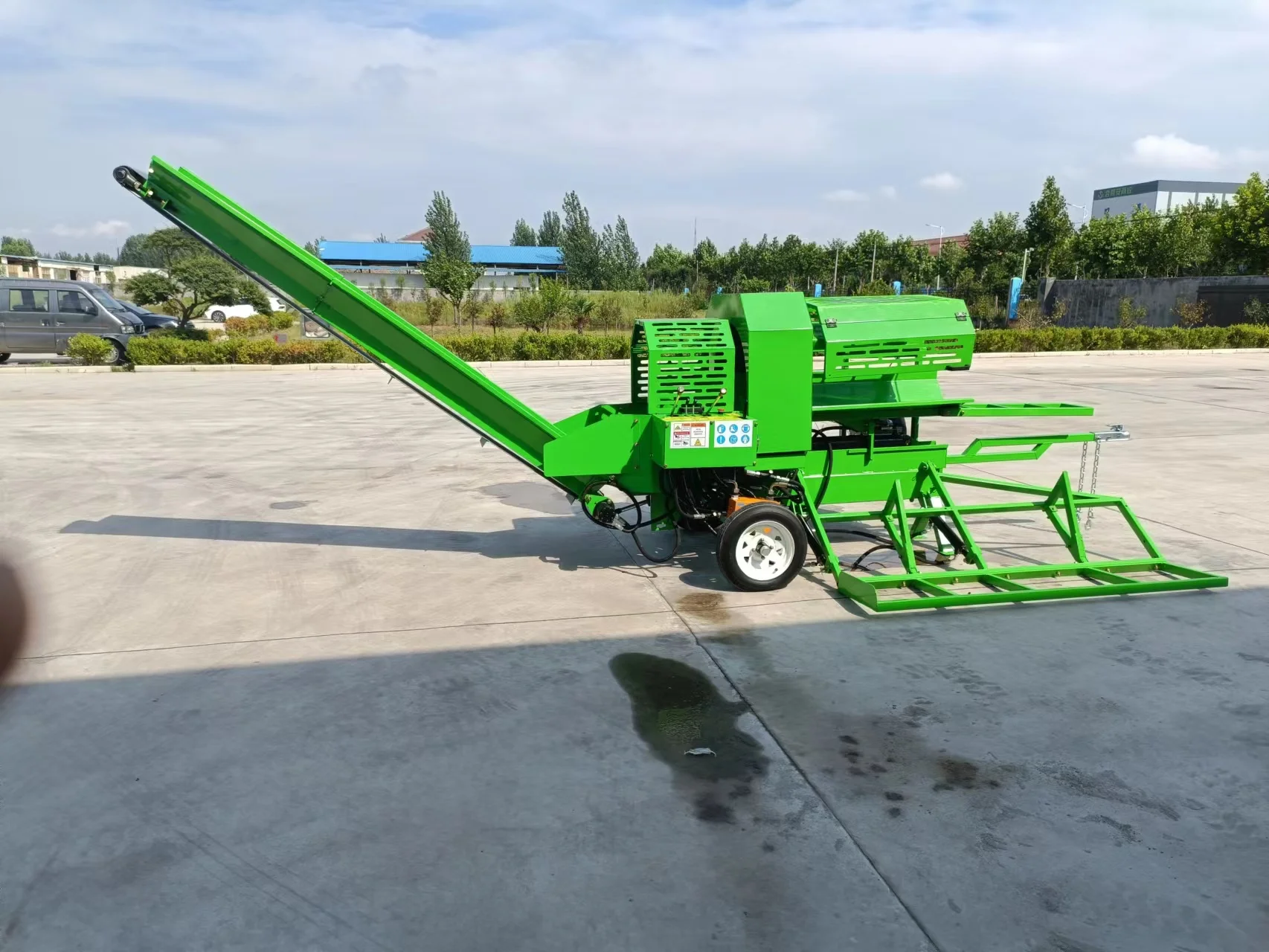 Commercial Firewood Processor - Log Splitter with 30T Force