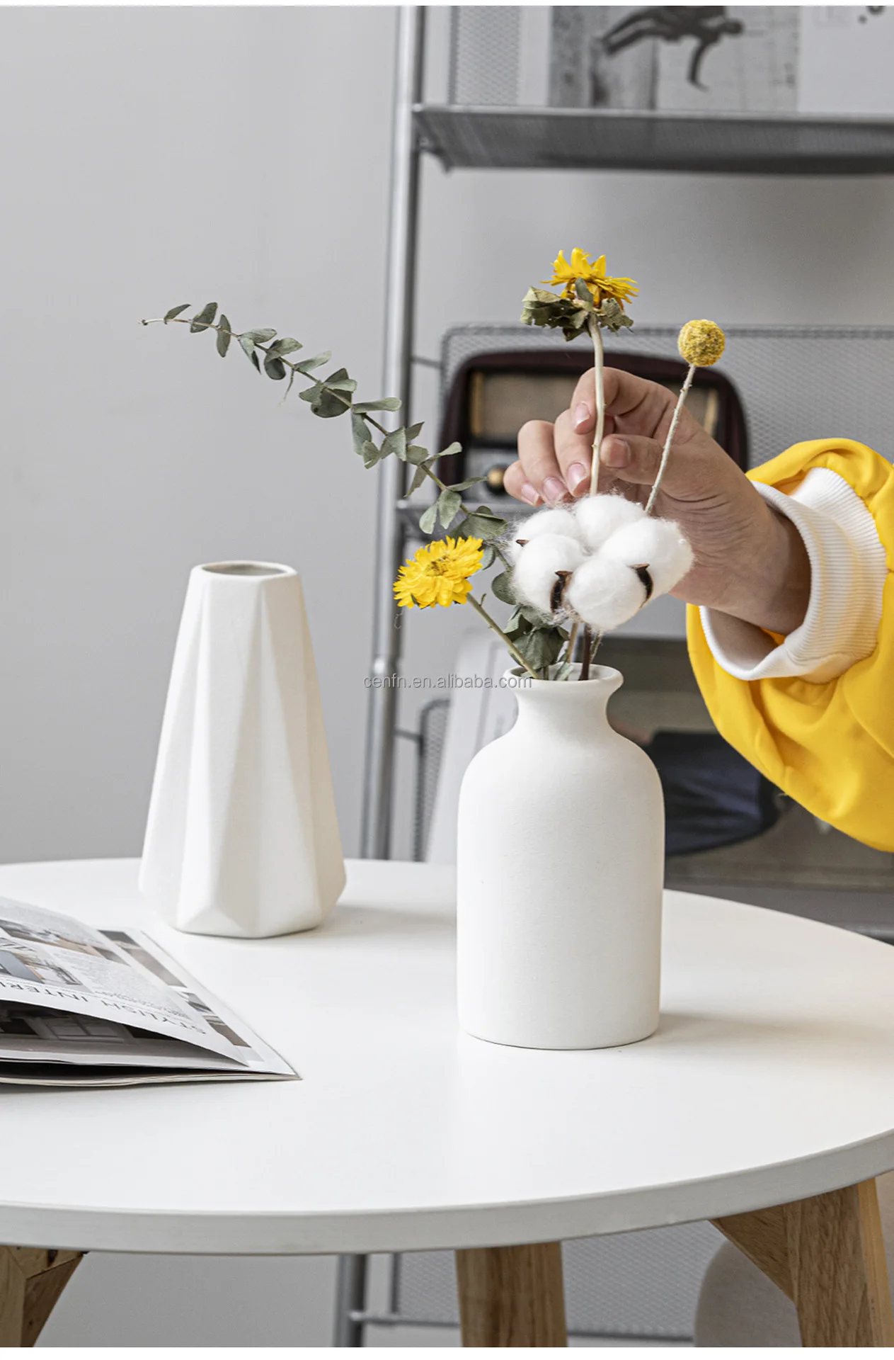 Minimalist Decorative Vase - Modern White Ceramic Flower Vases for Home ...