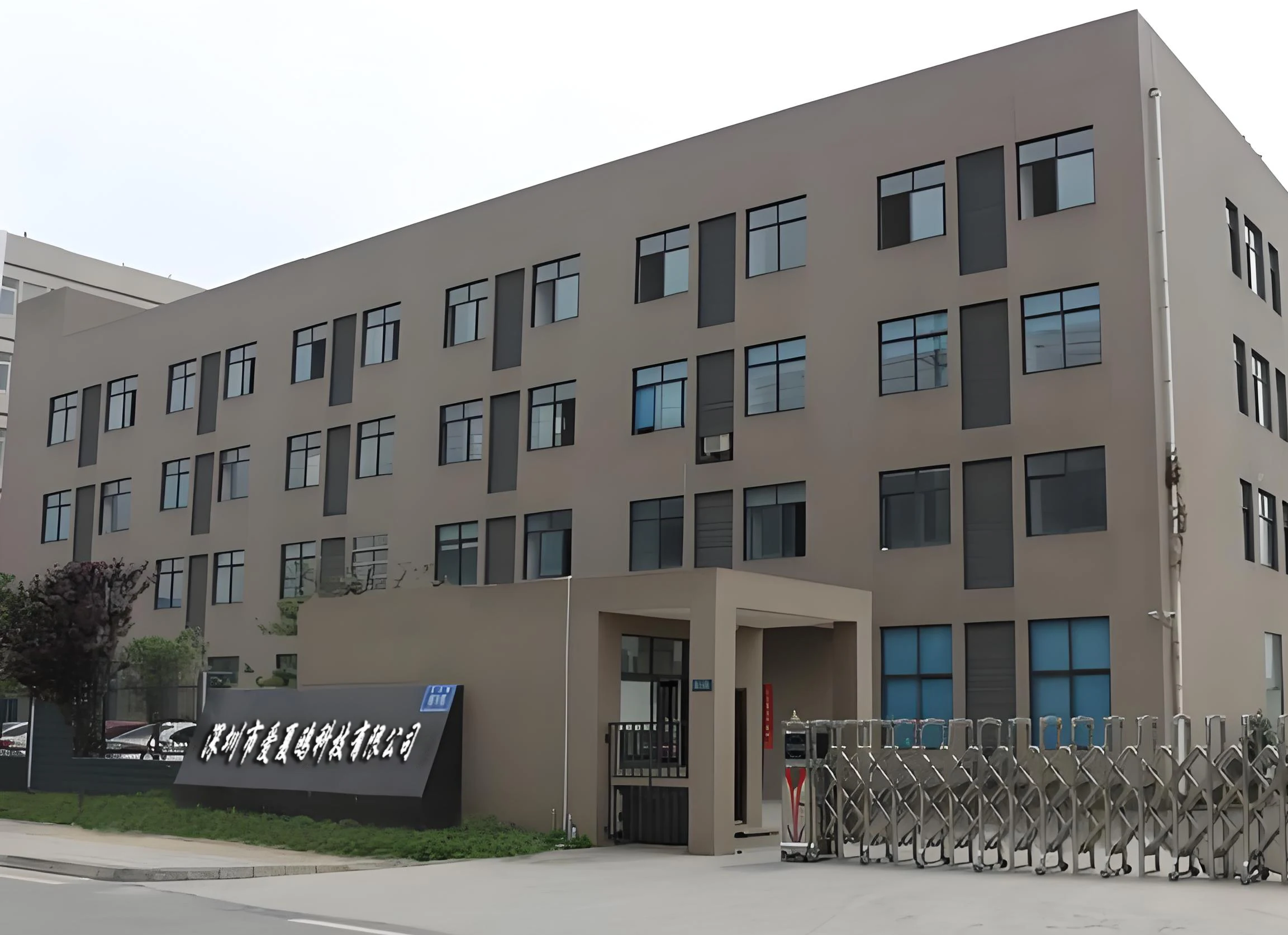 Pro-Grade Waterproof Camera Encasement Transparent Stealth Clear View ...