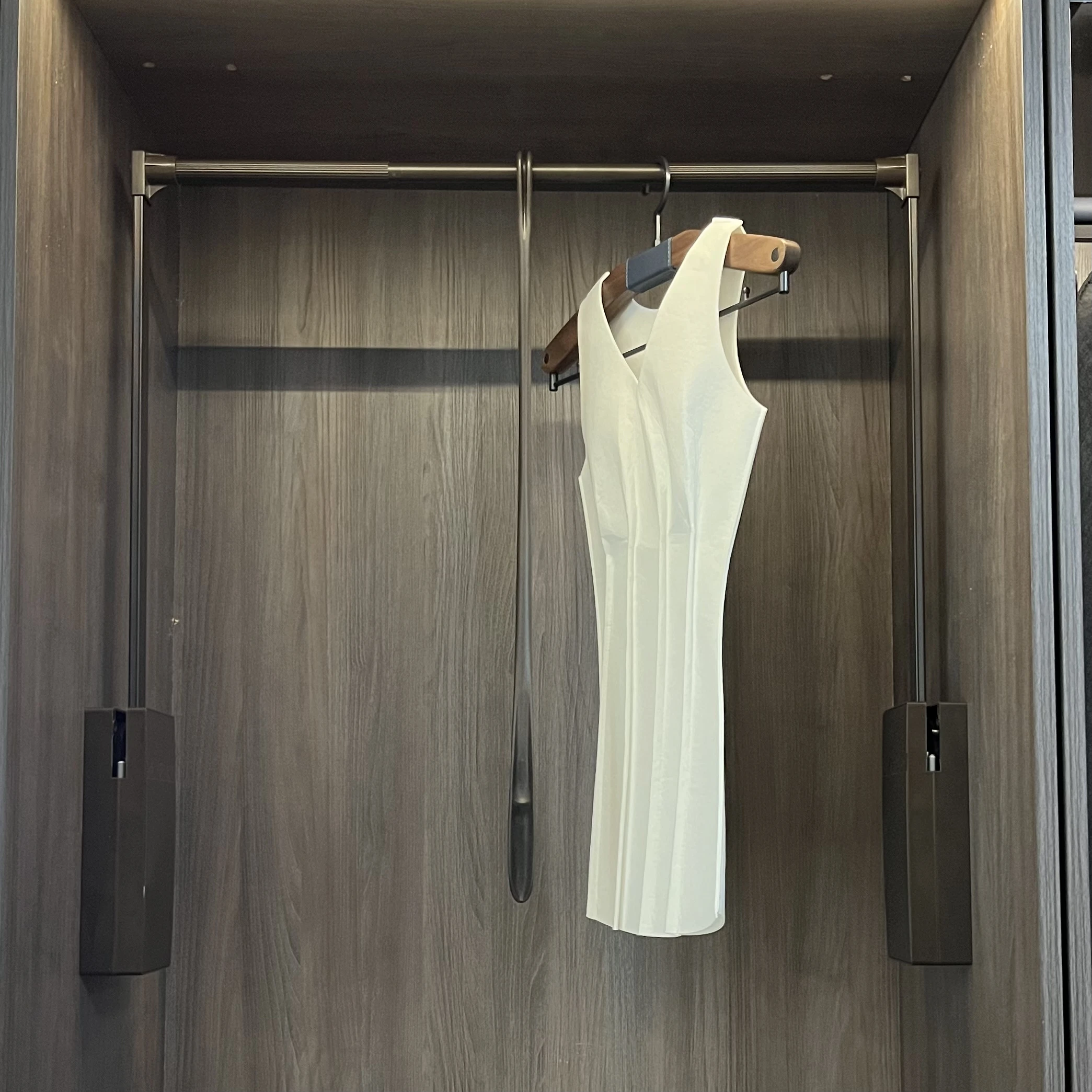 High Quality Durable Metal Pull down Closet Rod Wardrobe Lifter