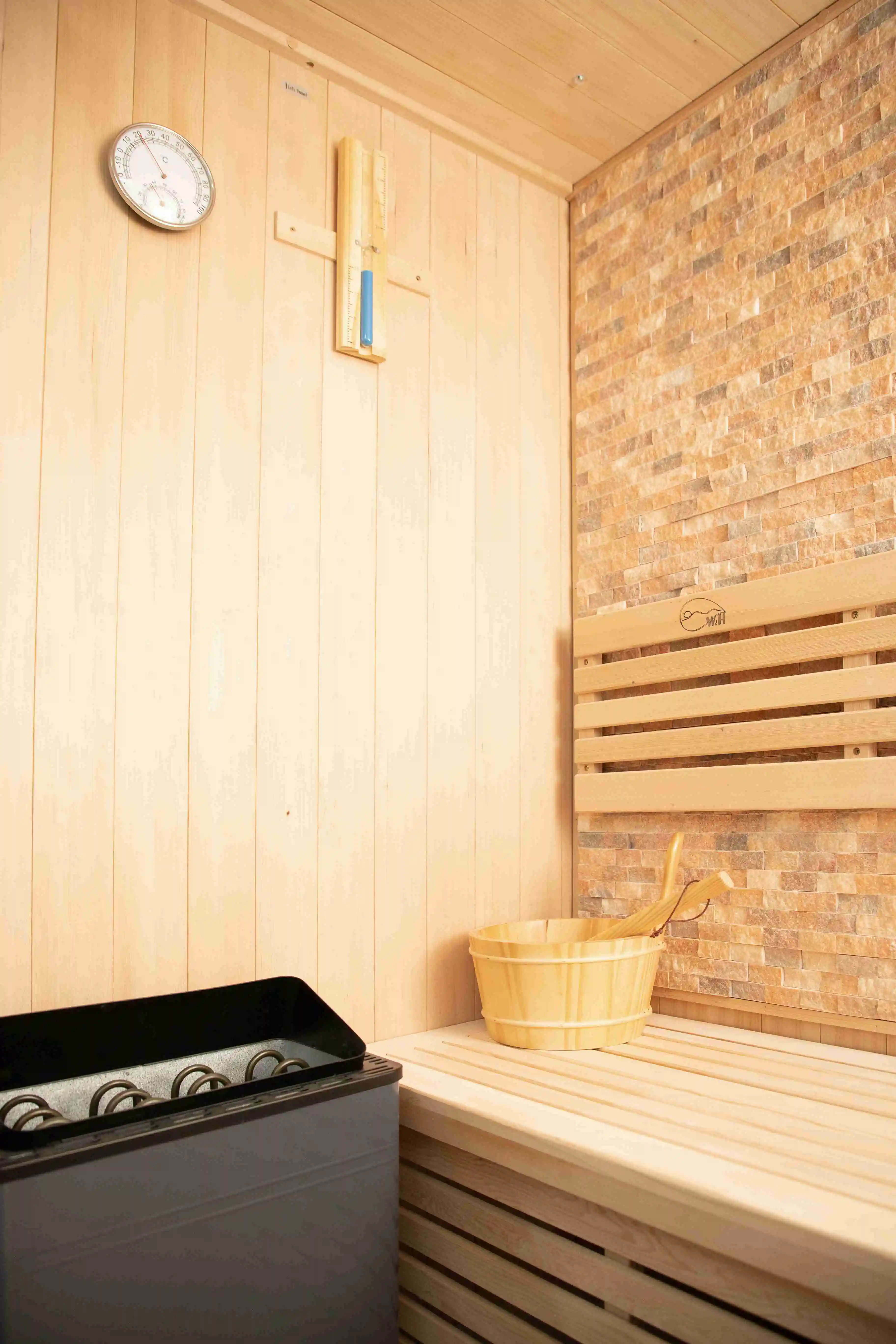 Intelligent Control Pnel 4 Person Dry Steam Sauna Traditional Sauna ...