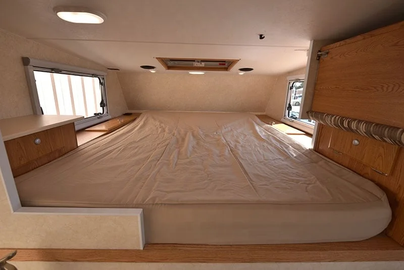 Custom 8ft Fiberglass Truck Bed Campers Shells for Camping